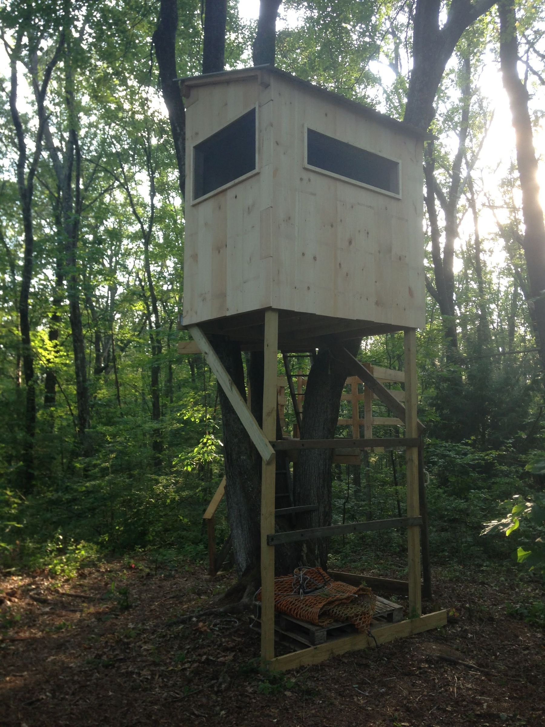 Multi Level Tree House From Recycled Materials : 10 Steps (with ...