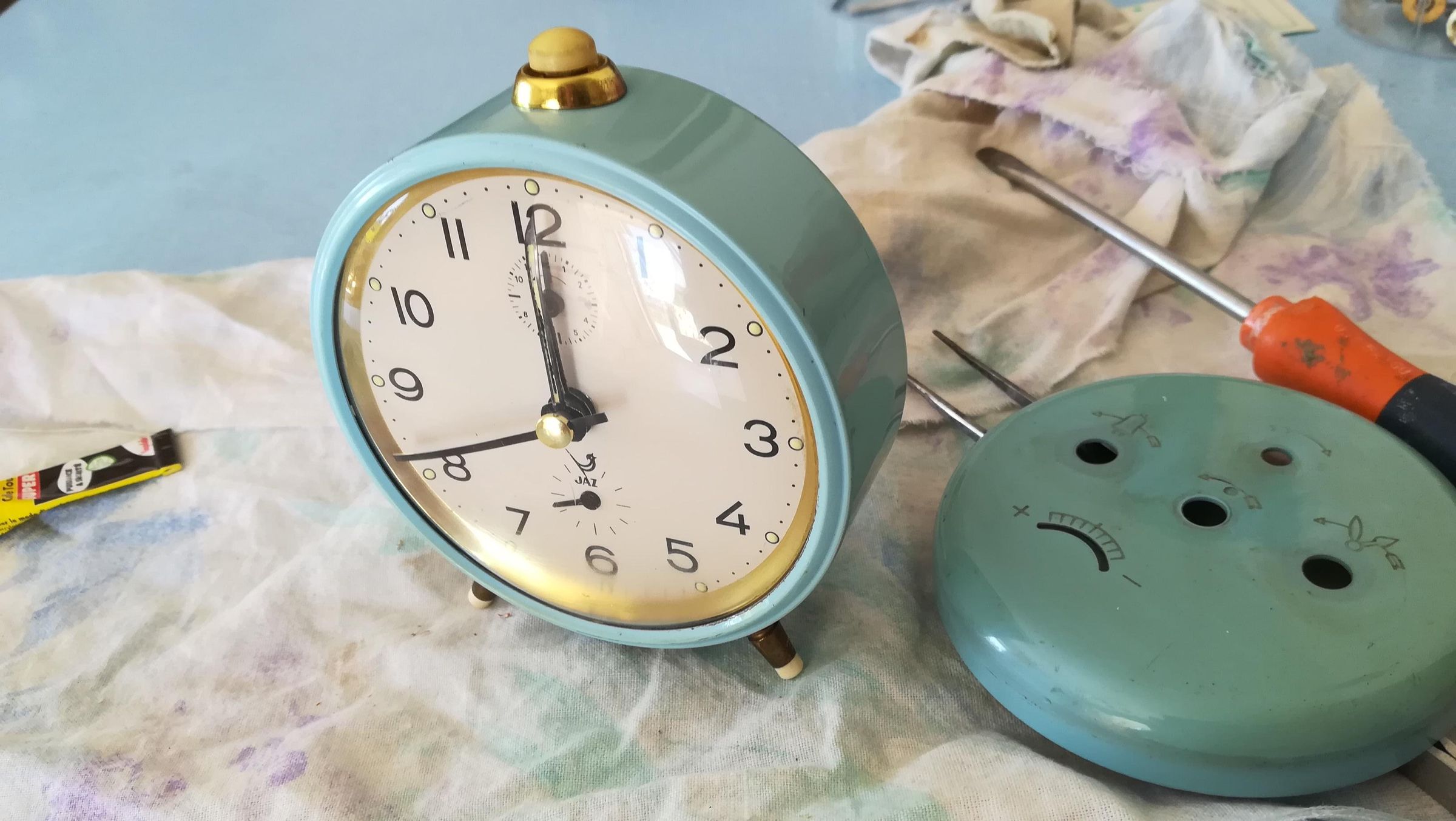 Convert Analog Alarm Clock : 8 Steps (with Pictures) - Instructables
