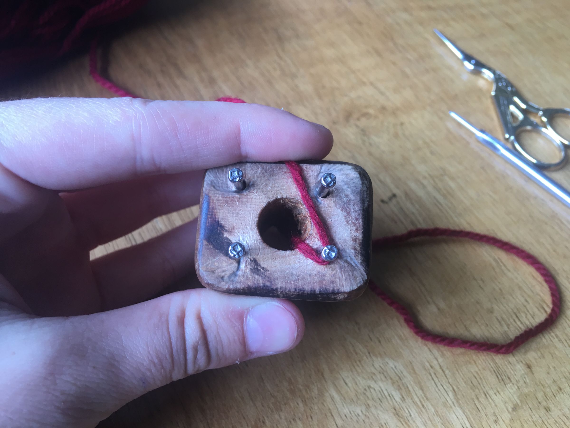 How to French Knit a Rug : 11 Steps (with Pictures) - Instructables