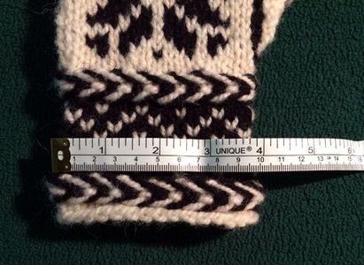 Knitted Big and Small Mittens : 10 Steps (with Pictures) - Instructables