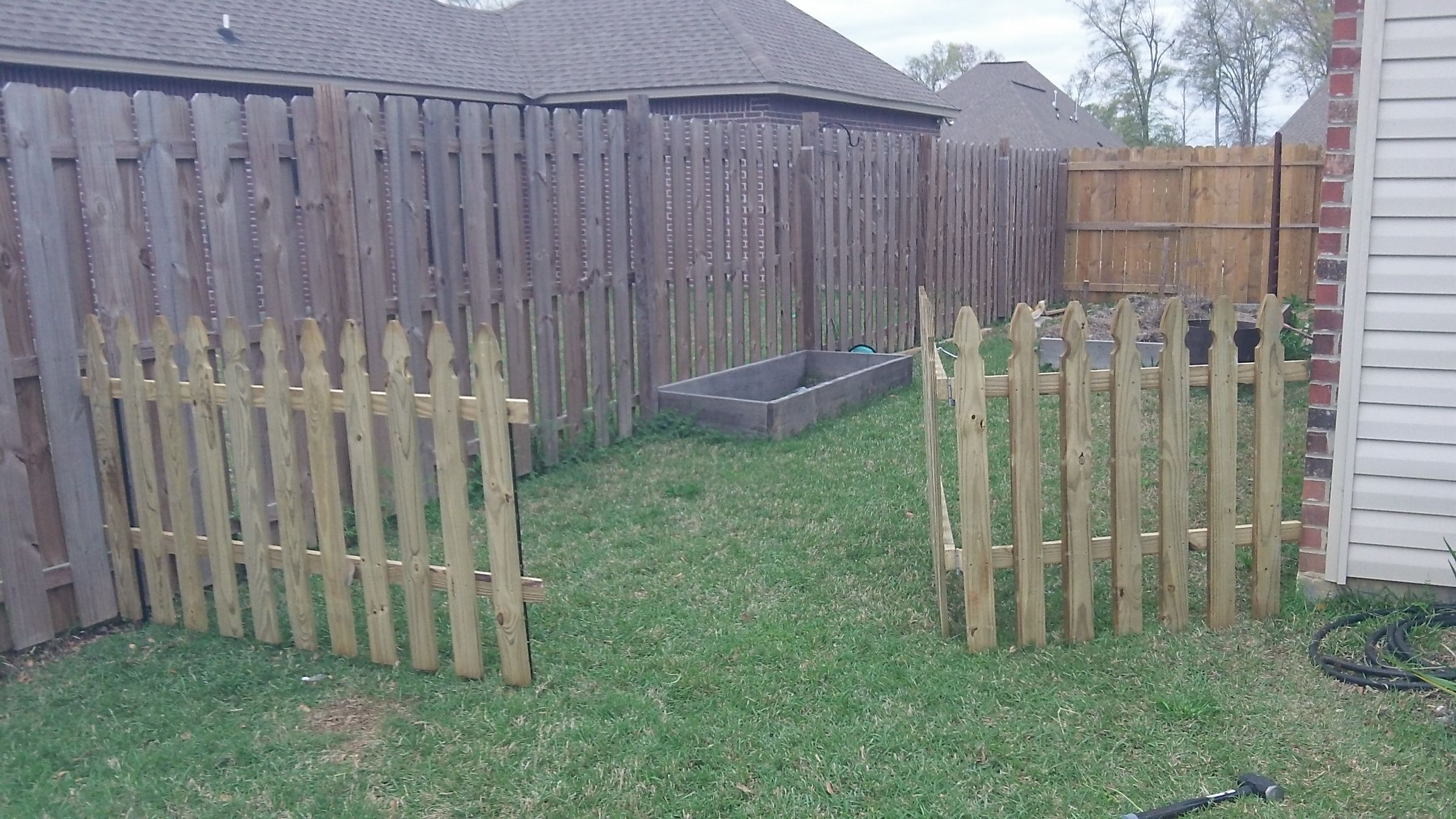 Building a Semi-Permanent Fence : 6 Steps - Instructables