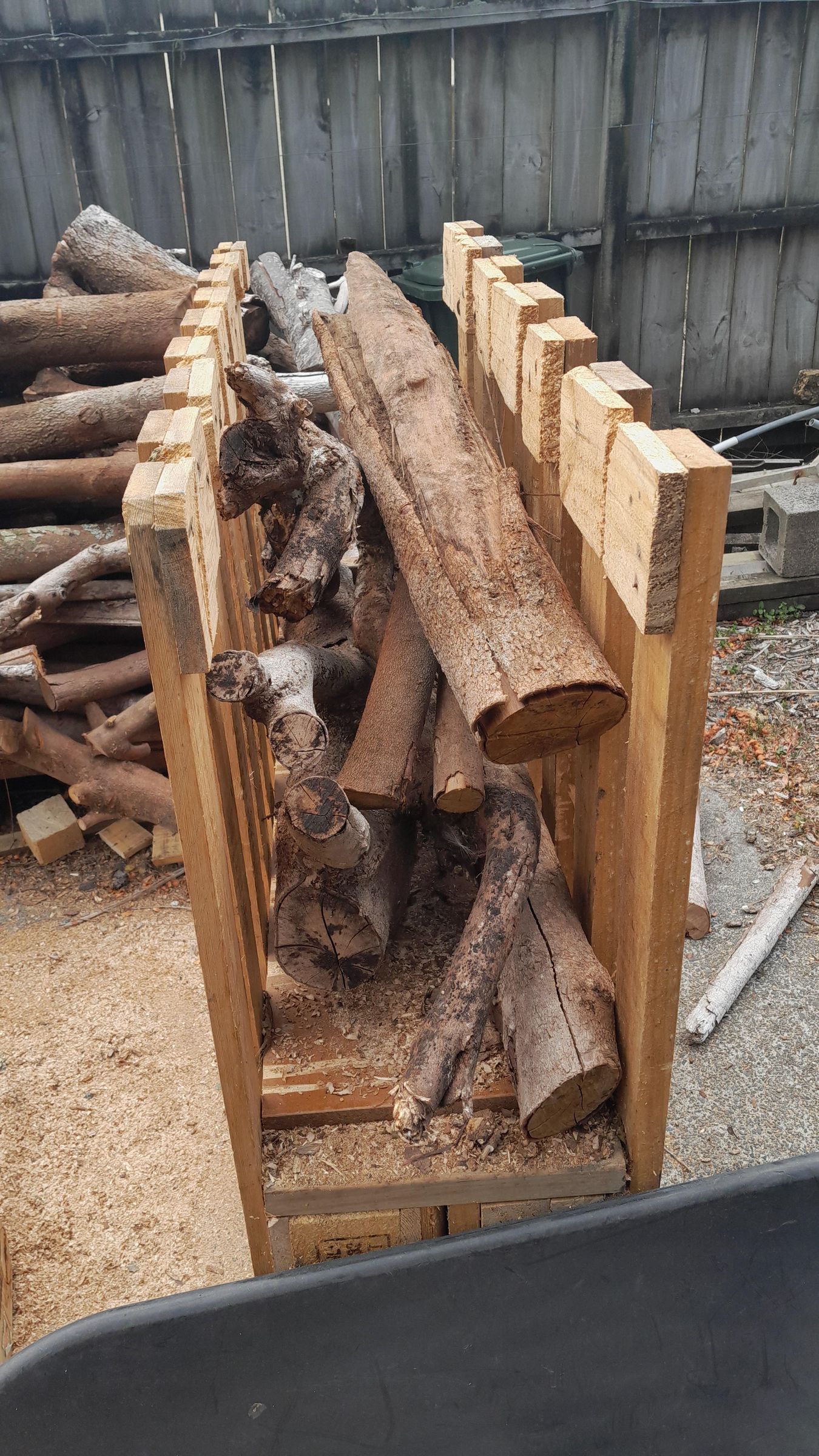 DIY Pallet and Chainsaw Mulching Rack - for Easy Vegetation Shredding ...