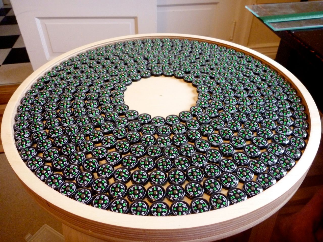 Compass Table : 11 Steps (with Pictures) - Instructables