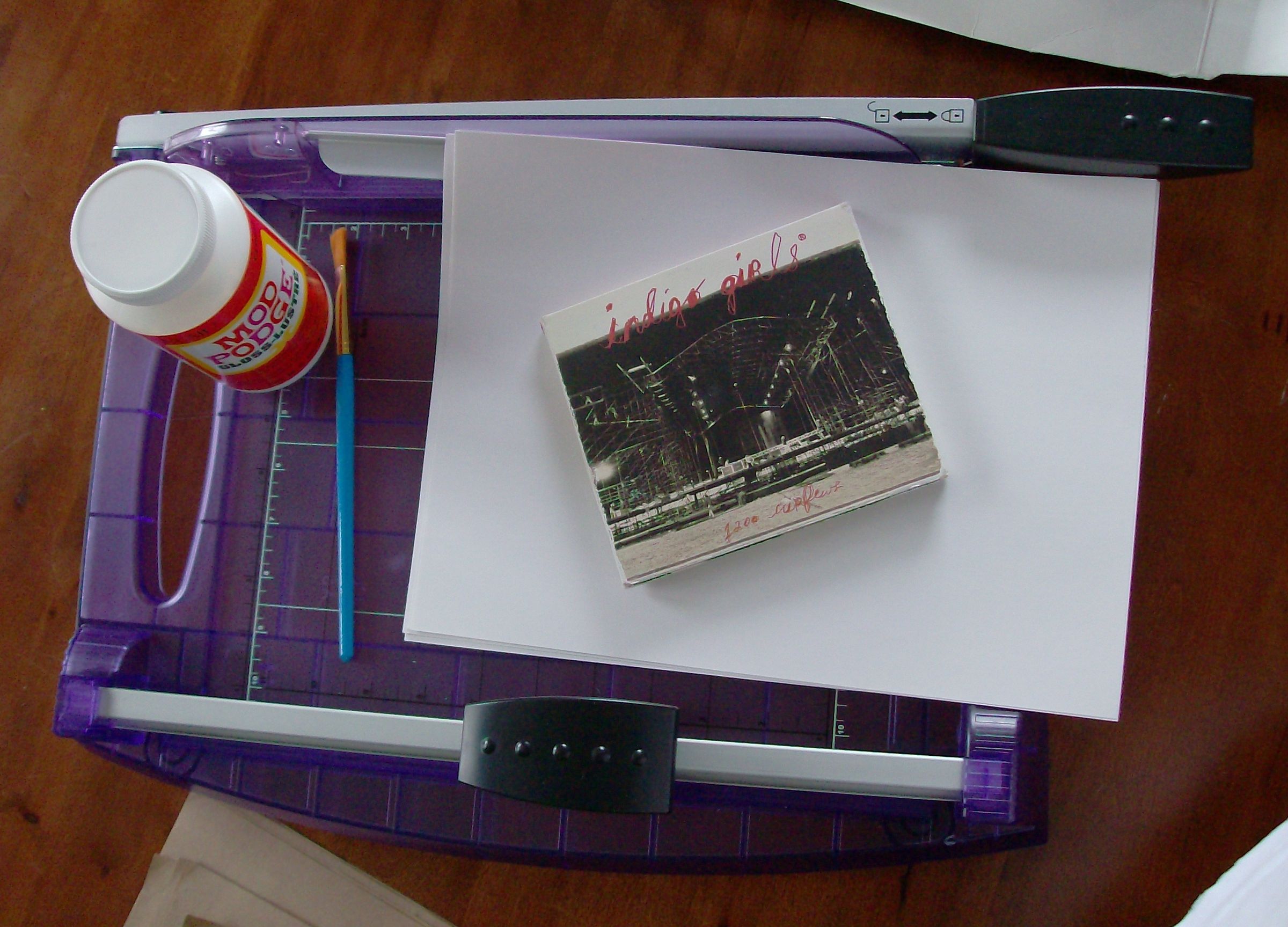 Upcycle Your Old CD Covers : 6 Steps - Instructables