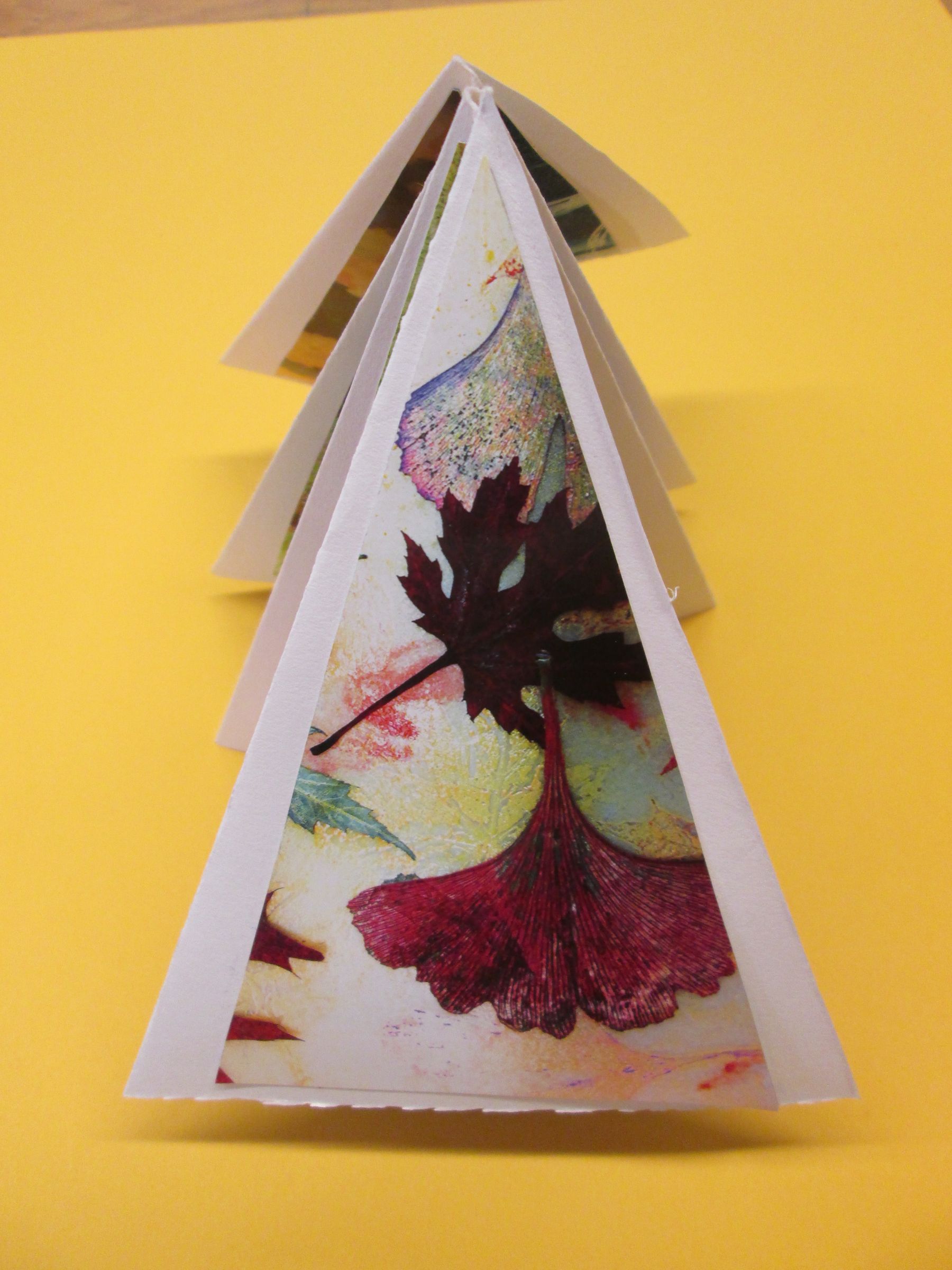 TRIANGLE BOOK : 8 Steps - Instructables