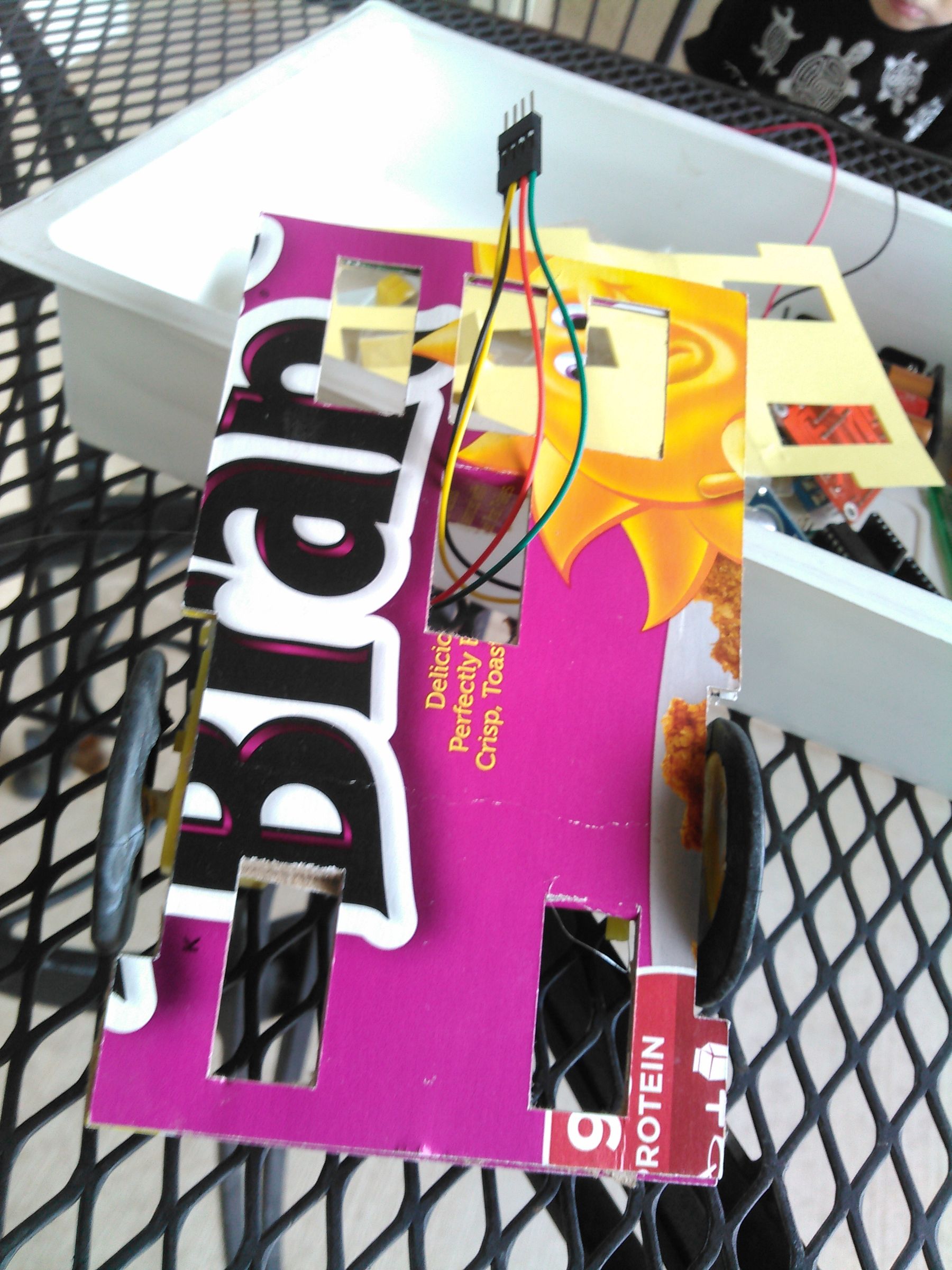 Cereal Box Robot Using Cricut Explore to Cut Chassis and Wheels : 19 ...