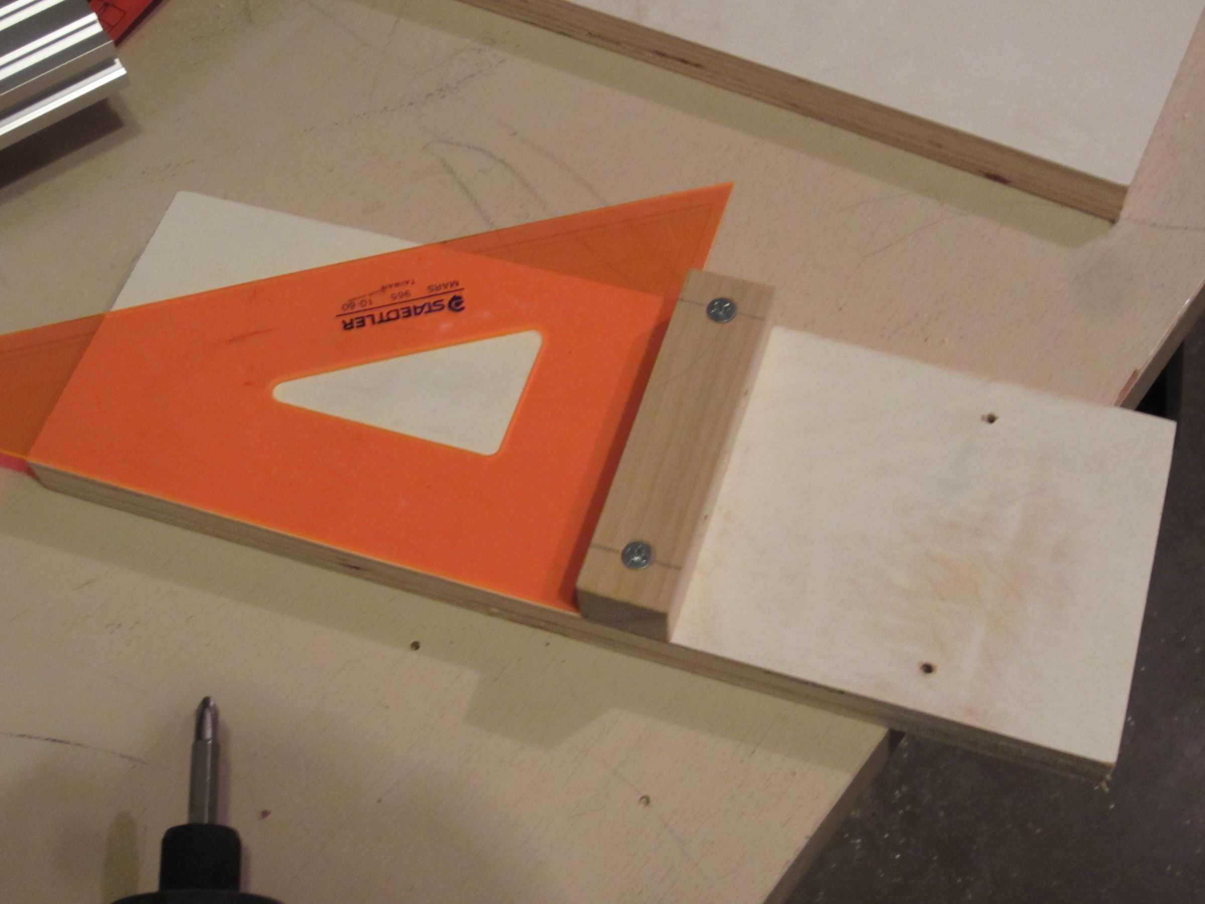 Adjustable Router Guide Template : 11 Steps (with Pictures) - Instructables