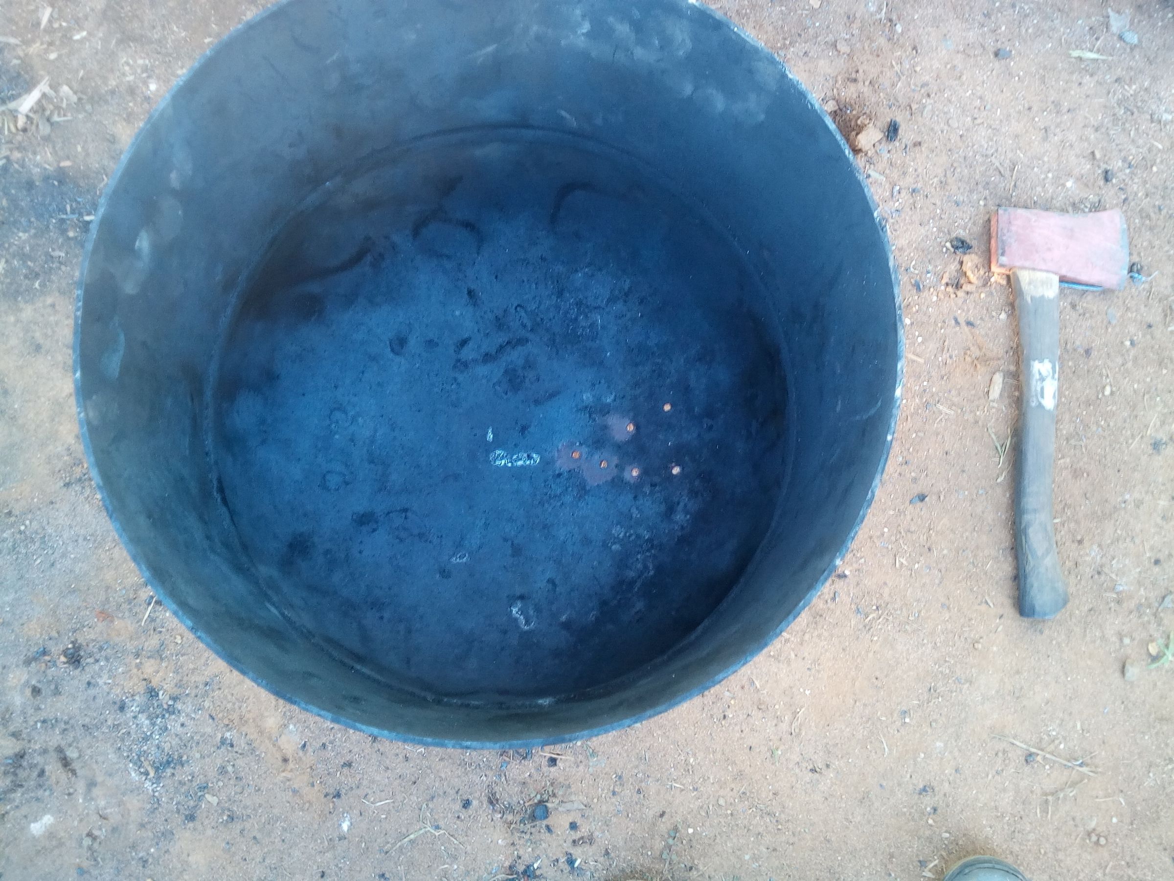 How I Make Biochar /Charcoal in a 44 Gallon Drum 2 Methods : 5 Steps ...
