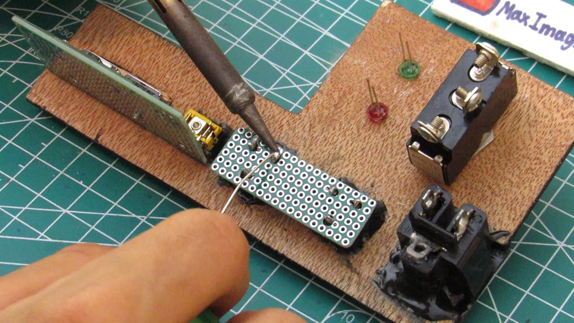 Build a Variable Lab Bench Power Supply : 22 Steps (with Pictures ...