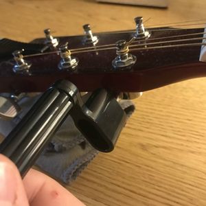 How to String a Steel-String Acoustic Guitar : 11 Steps (with Pictures ...