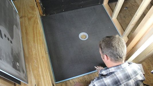 How to Build a Walk-In Shower (Part 1: Wedi Shower Pan) : 23 Steps ...