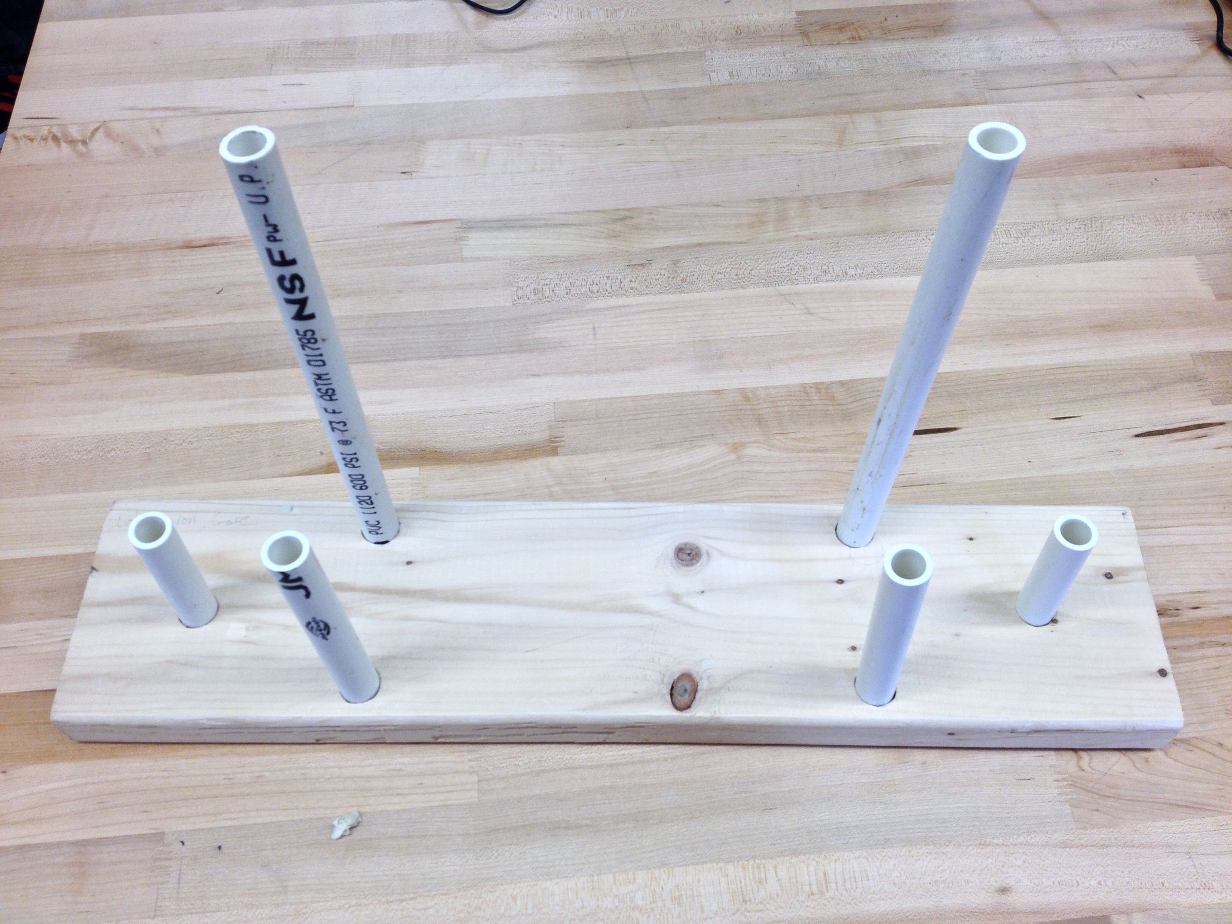 How to Make a Spool Holder : 7 Steps (with Pictures) - Instructables
