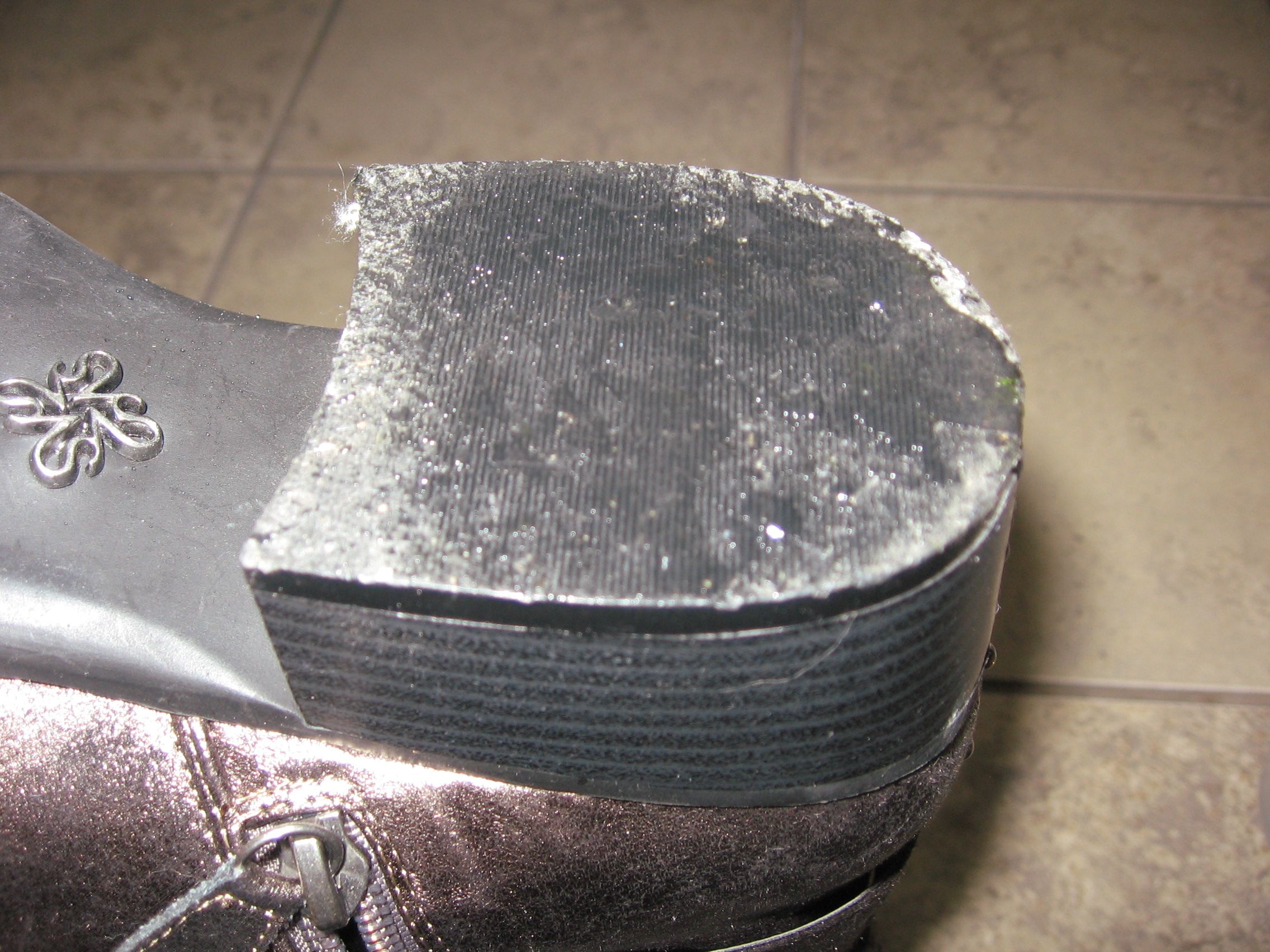 Adding Traction to Boots : 5 Steps (with Pictures) - Instructables