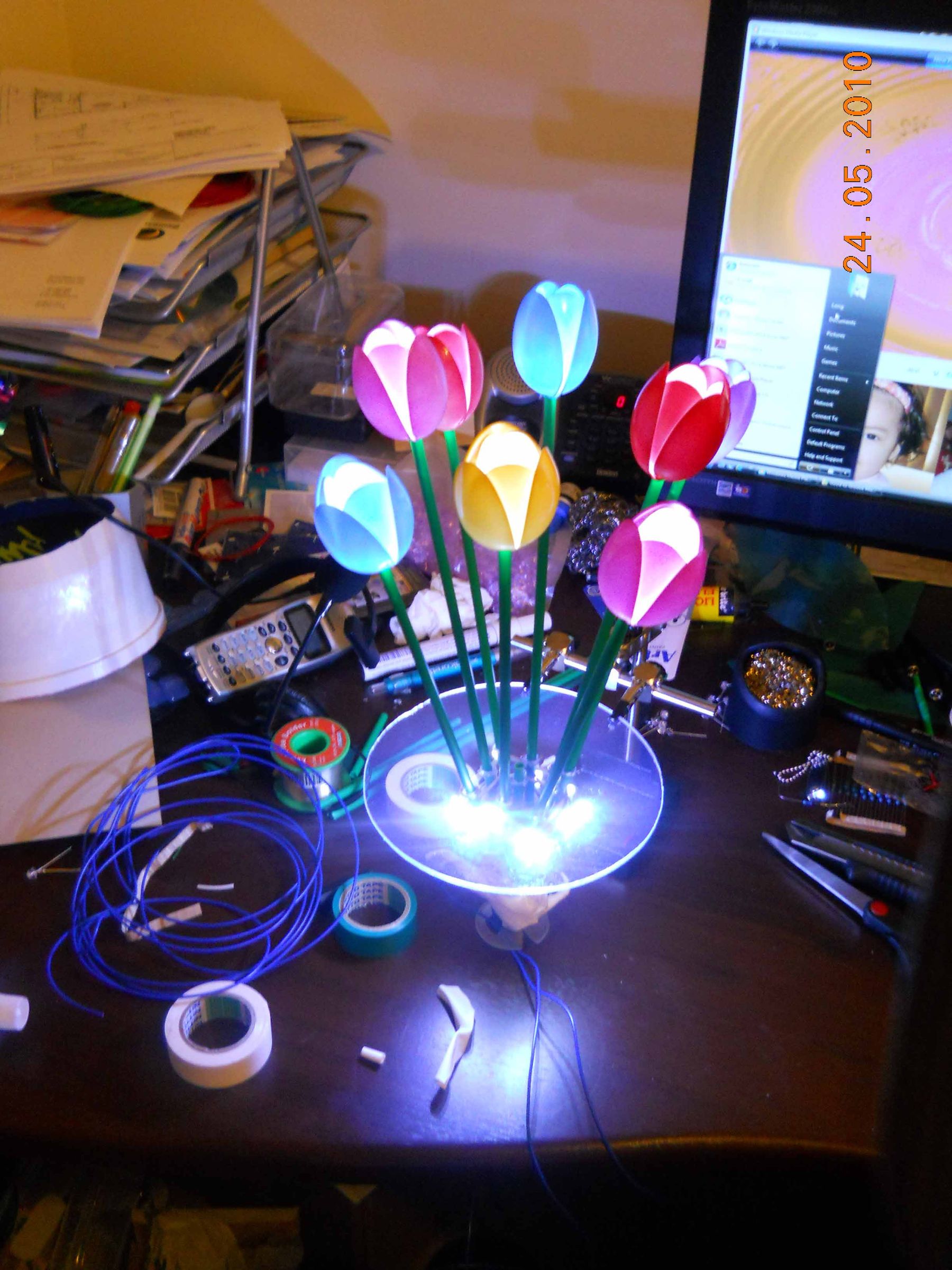 Glowing Plastic Spoon Tulips!!! : 11 Steps - Instructables