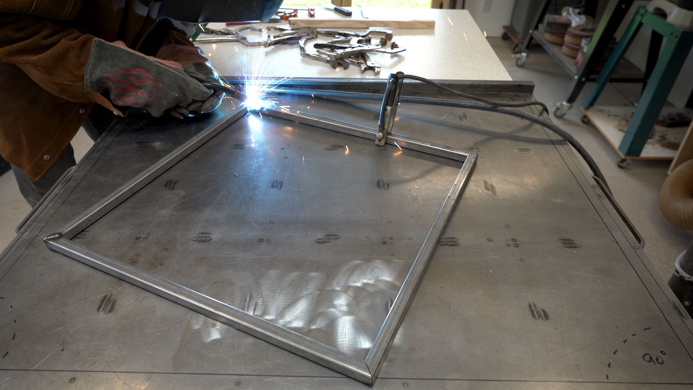 Fake Live Edge Table : 19 Steps (with Pictures) - Instructables