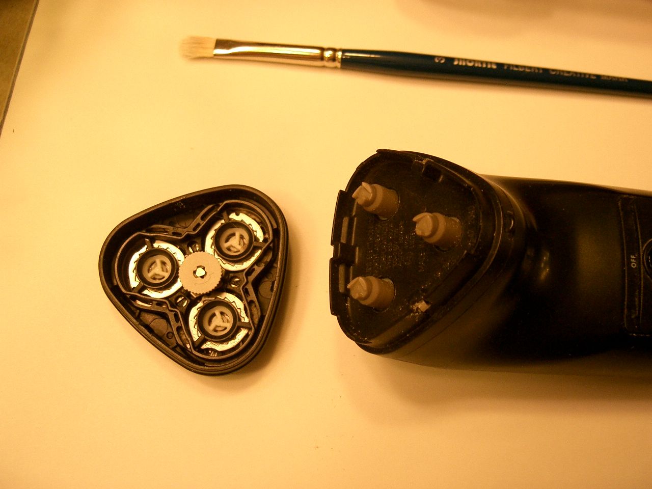 How to Sharpen a Norelco Electric Shaver : 6 Steps - Instructables