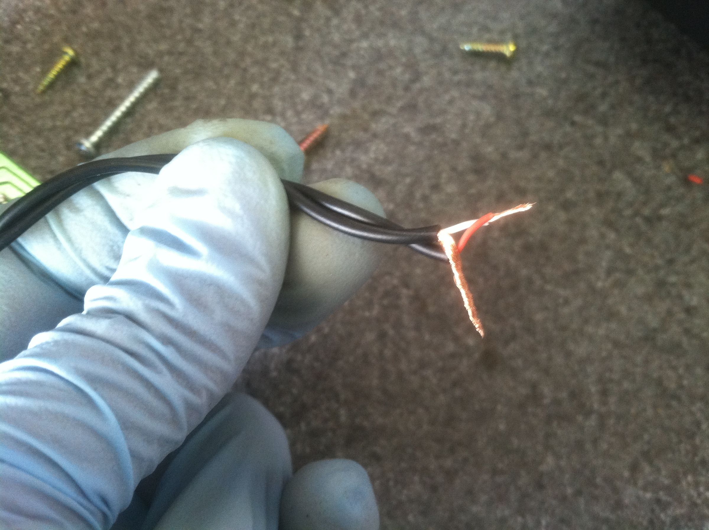 Make a Mini Practice Electric Guitar Amp for Free (almost) : 5 Steps ...