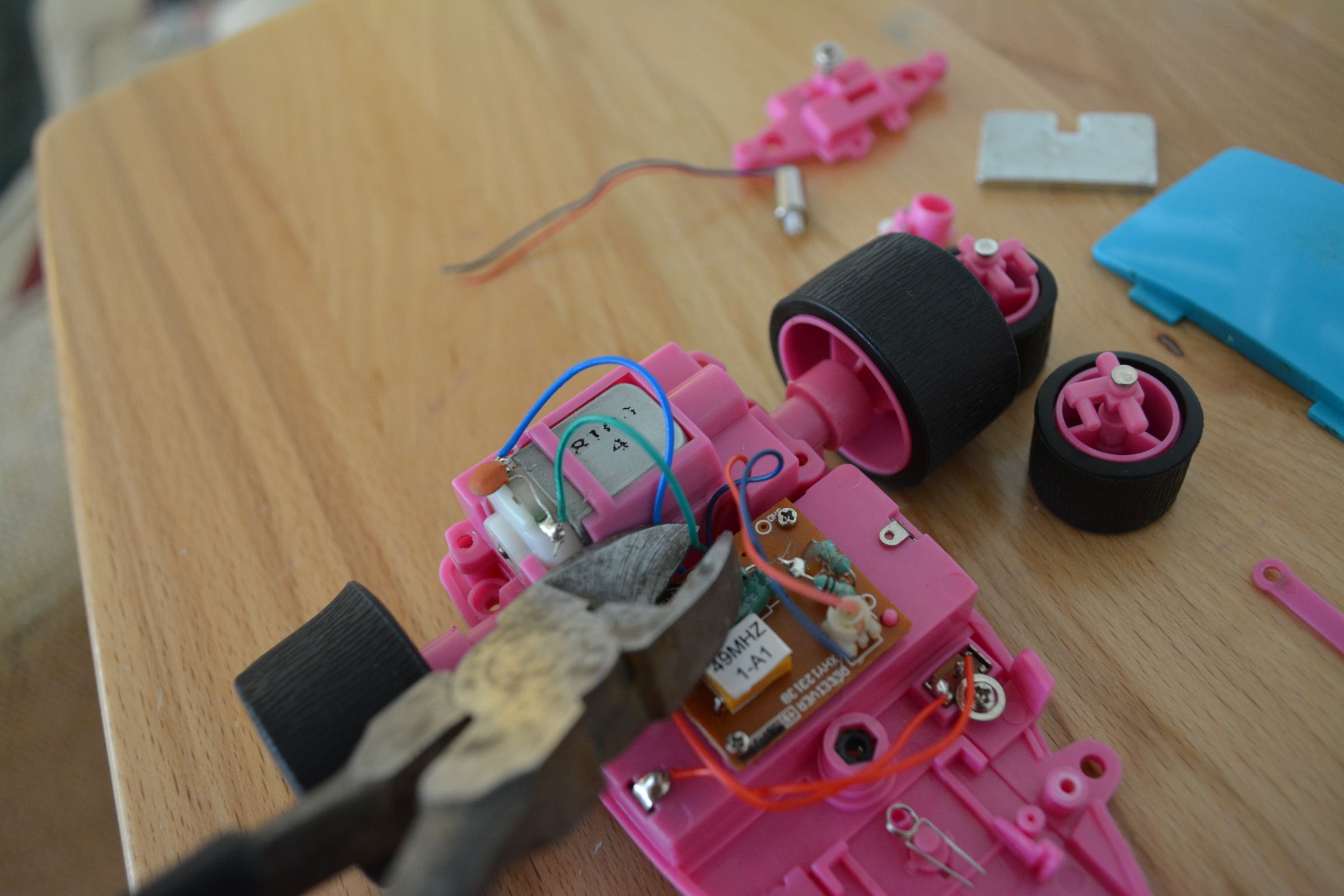 Take Apart and Rebuild Toys : 10 Steps (with Pictures) - Instructables