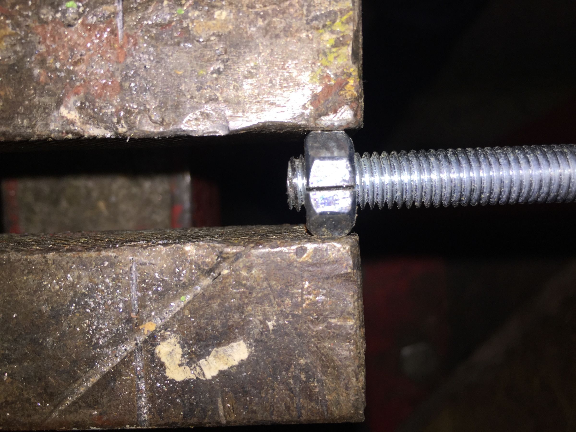 Cutting Down and Rethreading a Stock Table Leg. : 5 Steps - Instructables