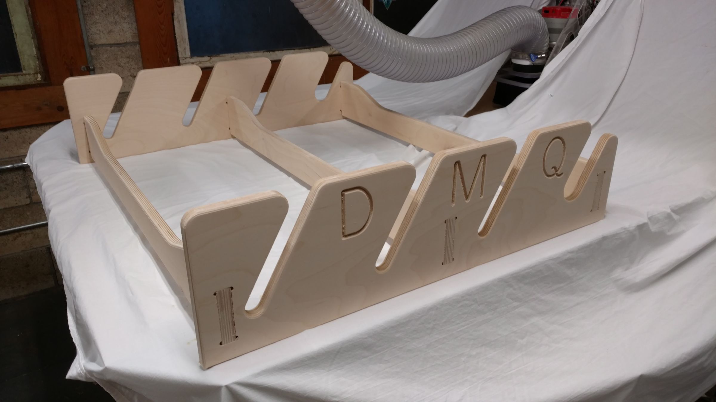 Truck Bed Snowboard & Ski Rack : 5 Steps (with Pictures) - Instructables