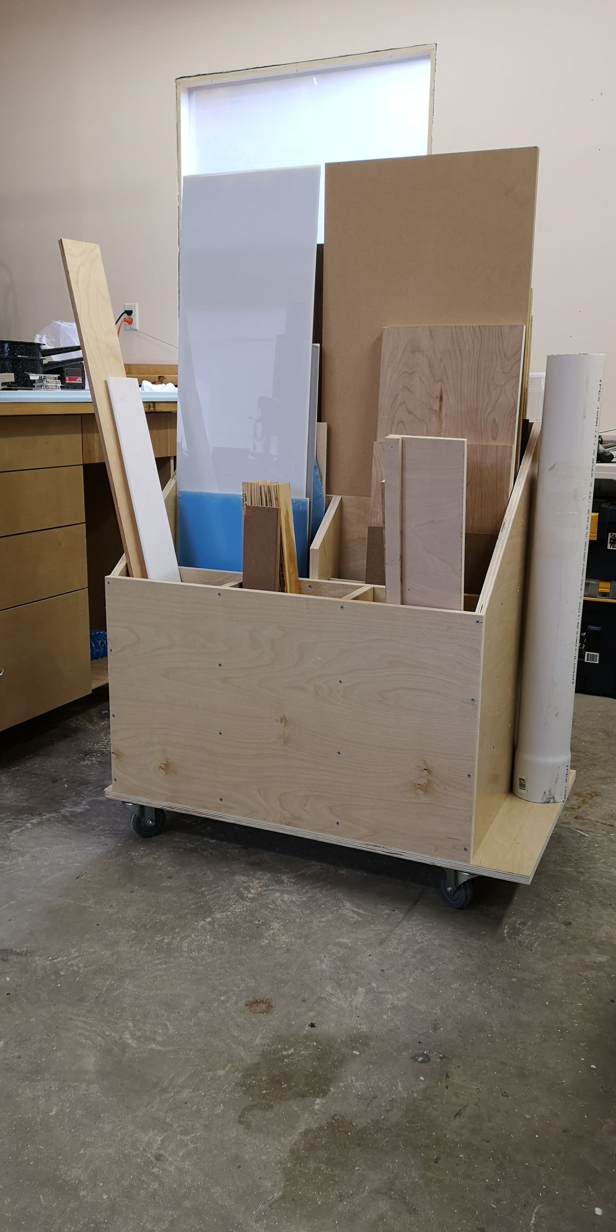 Scrap Cart From a Single Plywood Sheet (w/ Plans!) : 10 Steps (with ...