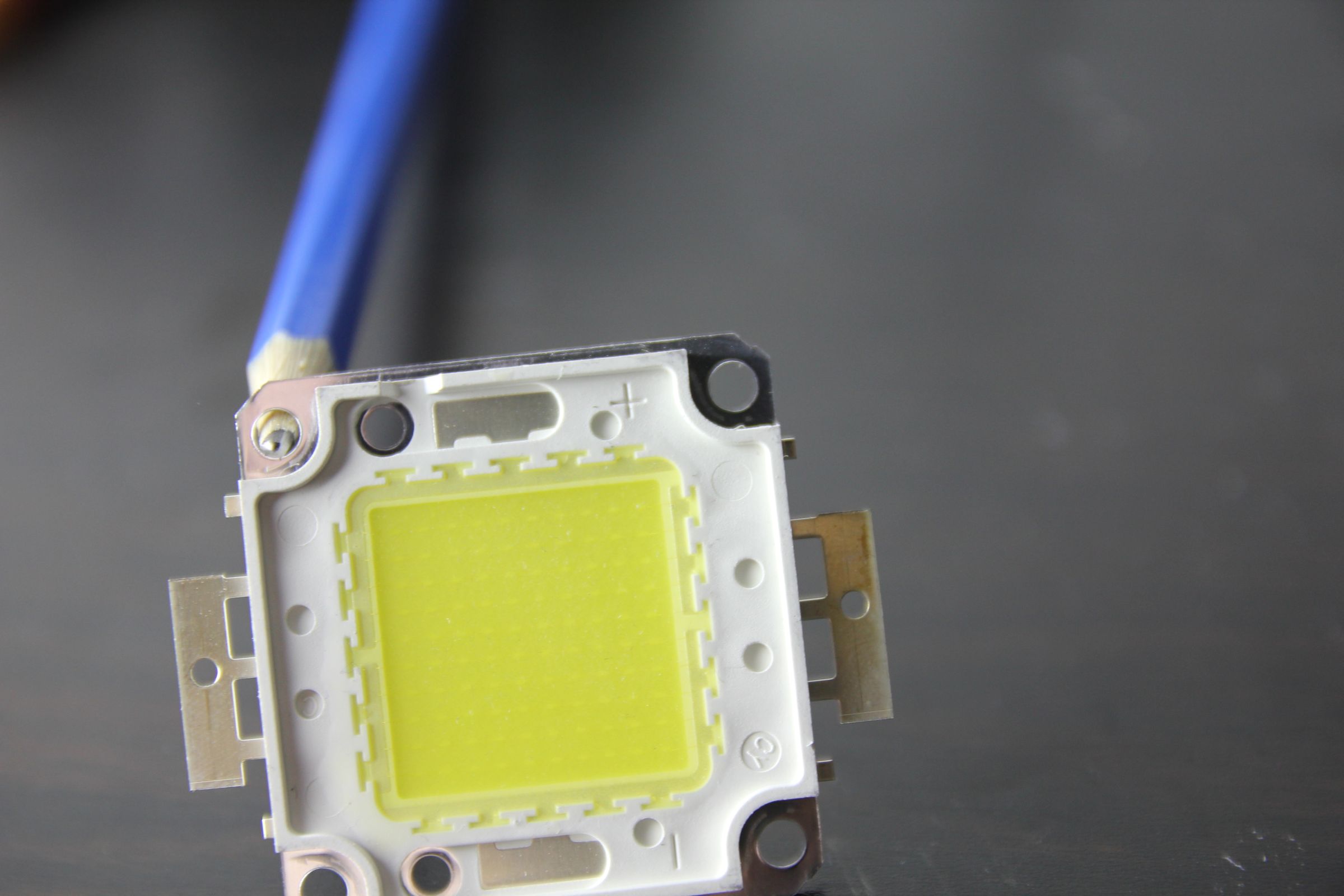 Build Your Own Compact 3D Printed 100w Flashlight! : 4 Steps (with ...