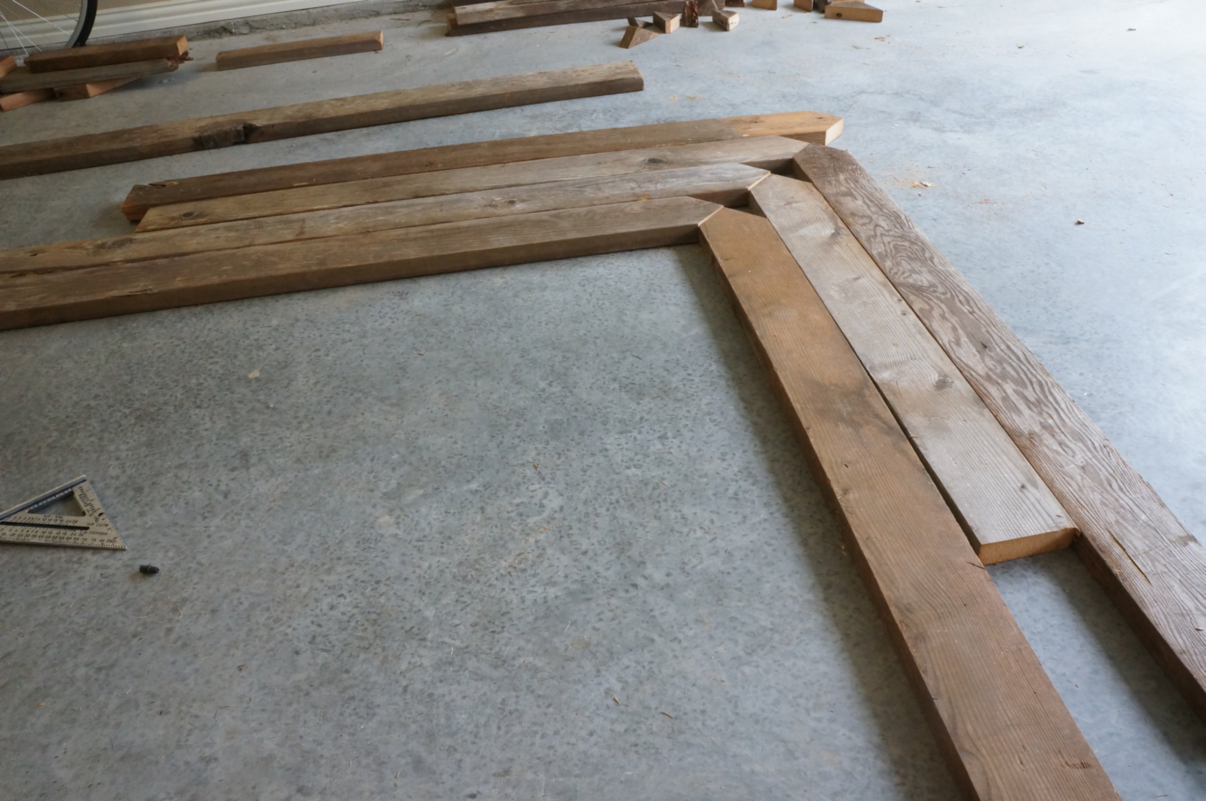 Reclaimed Corner Desk : 23 Steps (with Pictures) - Instructables