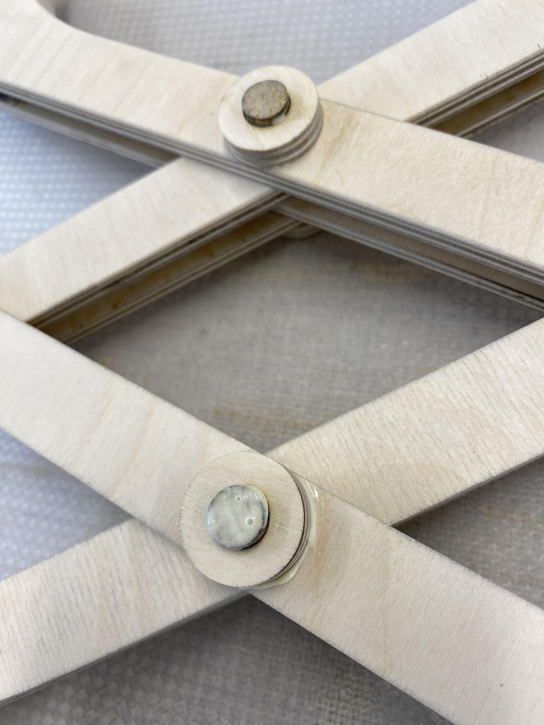 Scissor Arm Grabber Toy : 5 Steps (with Pictures) - Instructables