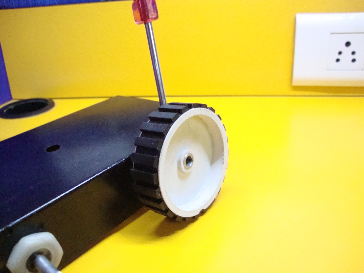 Laptop Controlled Robot V2.0 : 24 Steps (with Pictures) - Instructables