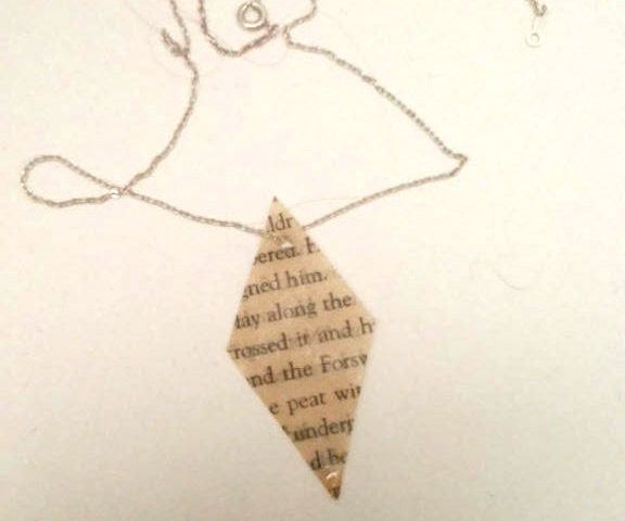 Paper Pendant : 4 Steps (with Pictures) - Instructables