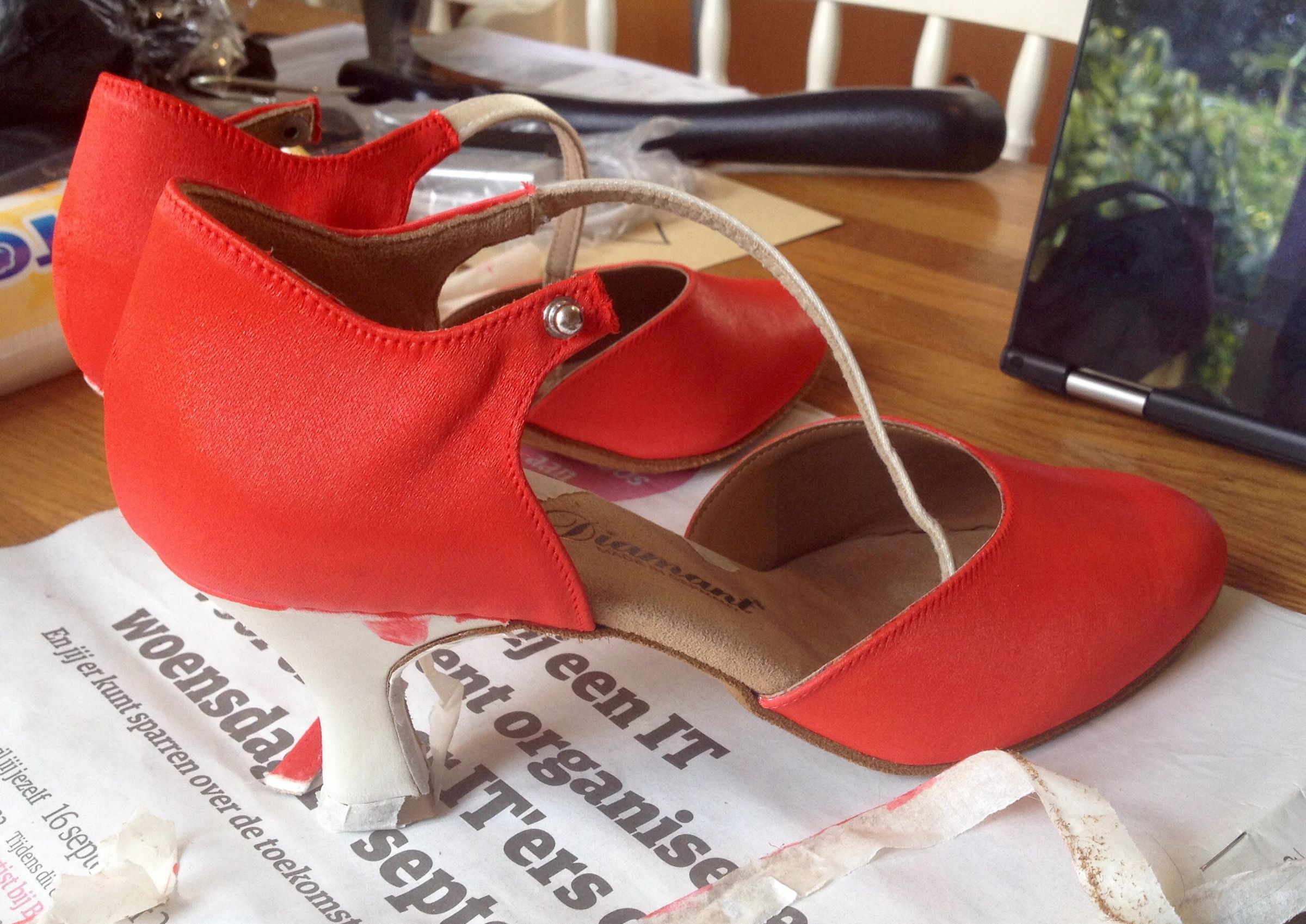 Paint Satin (Bridal) Shoes in Any Color You Want! : 4 Steps (with ...