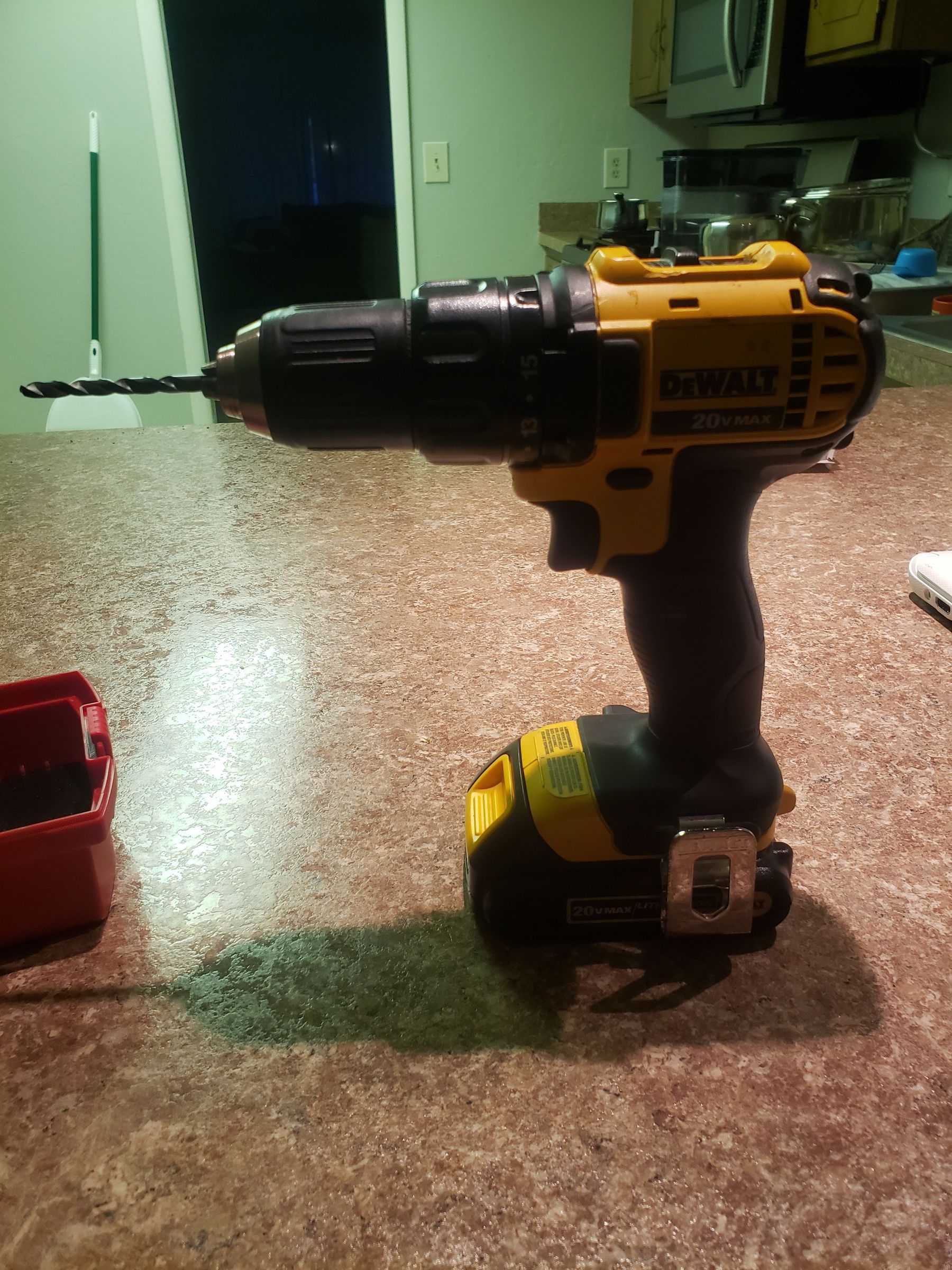 How to Assemble and Use a Cordless Power Drill : 10 Steps - Instructables