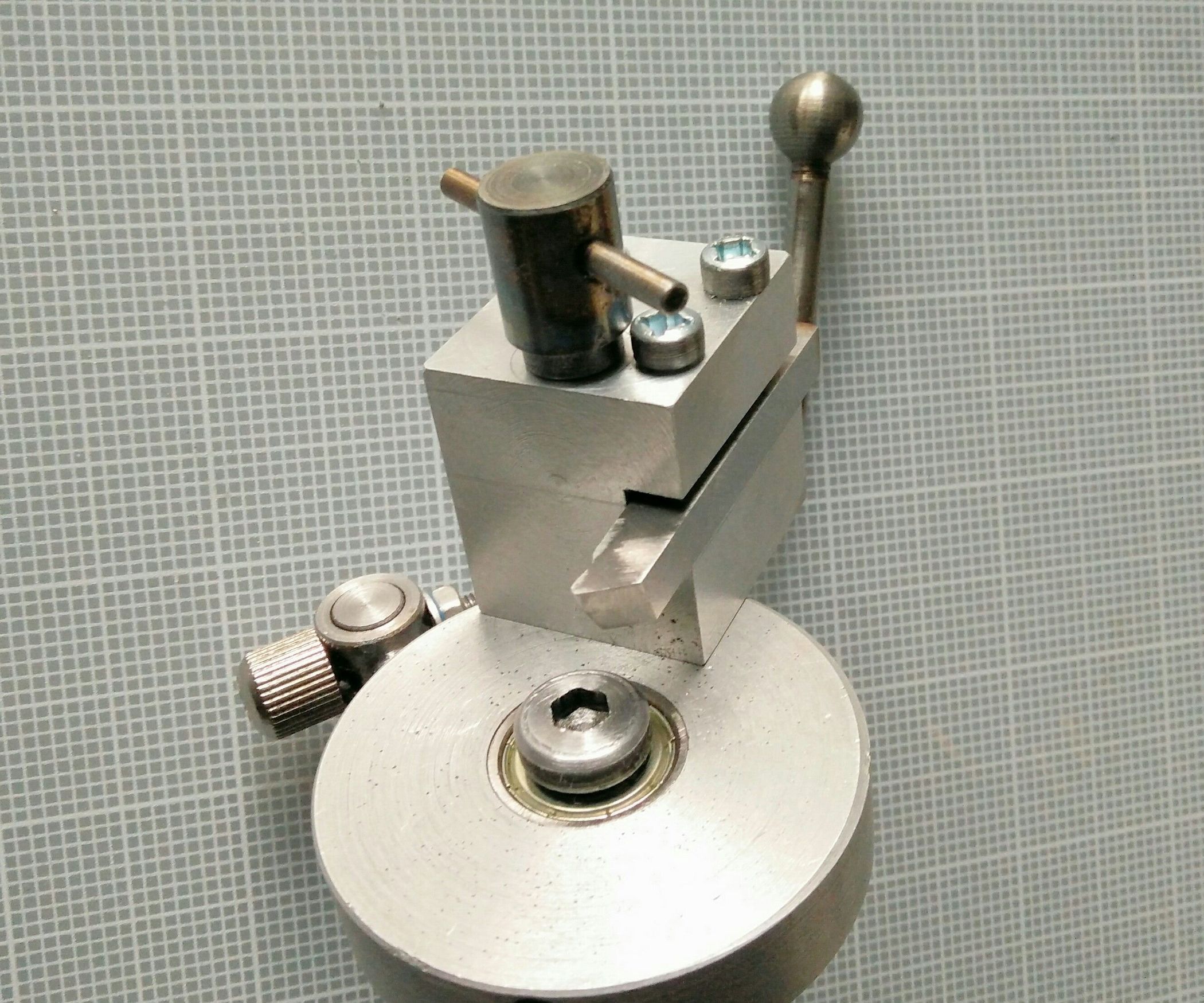 A Different Ball Turning Jig for Taig Lathe : 14 Steps (with Pictures ...