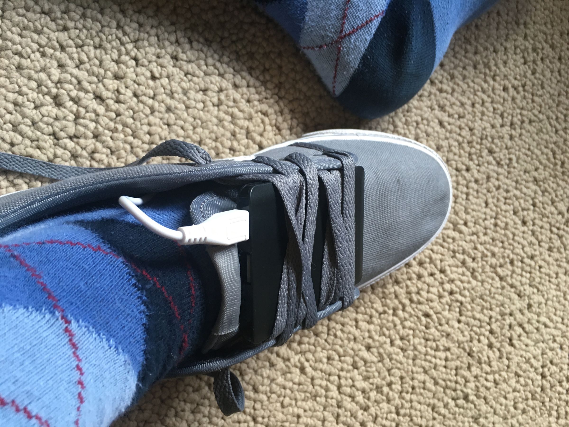 Piezoelectric Shoes: Charge Your Mobile Device by Walking! : 9 Steps ...