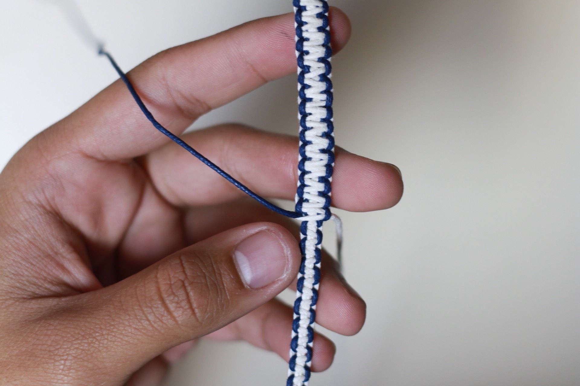 Cobra Stitch Cord Bracelet (tutorial) : 10 Steps (with Pictures ...