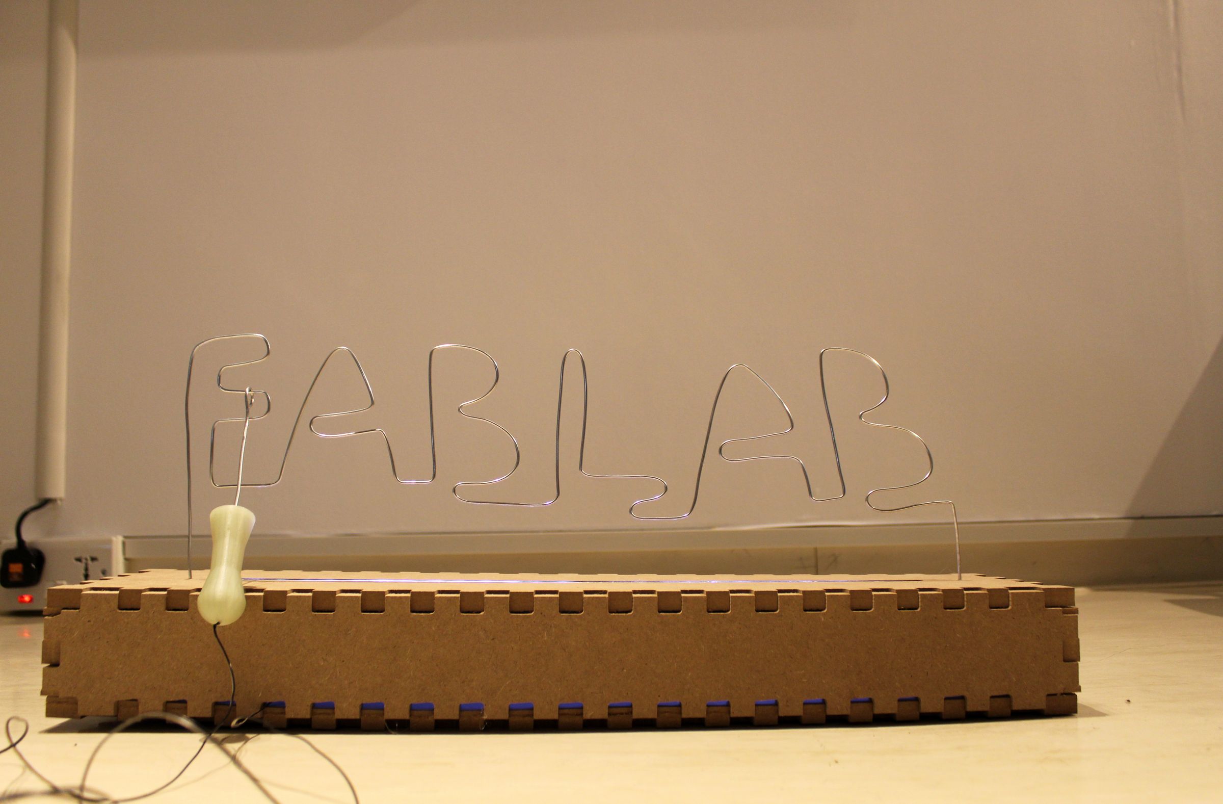 Buzz Wire Game : 4 Steps (with Pictures) - Instructables