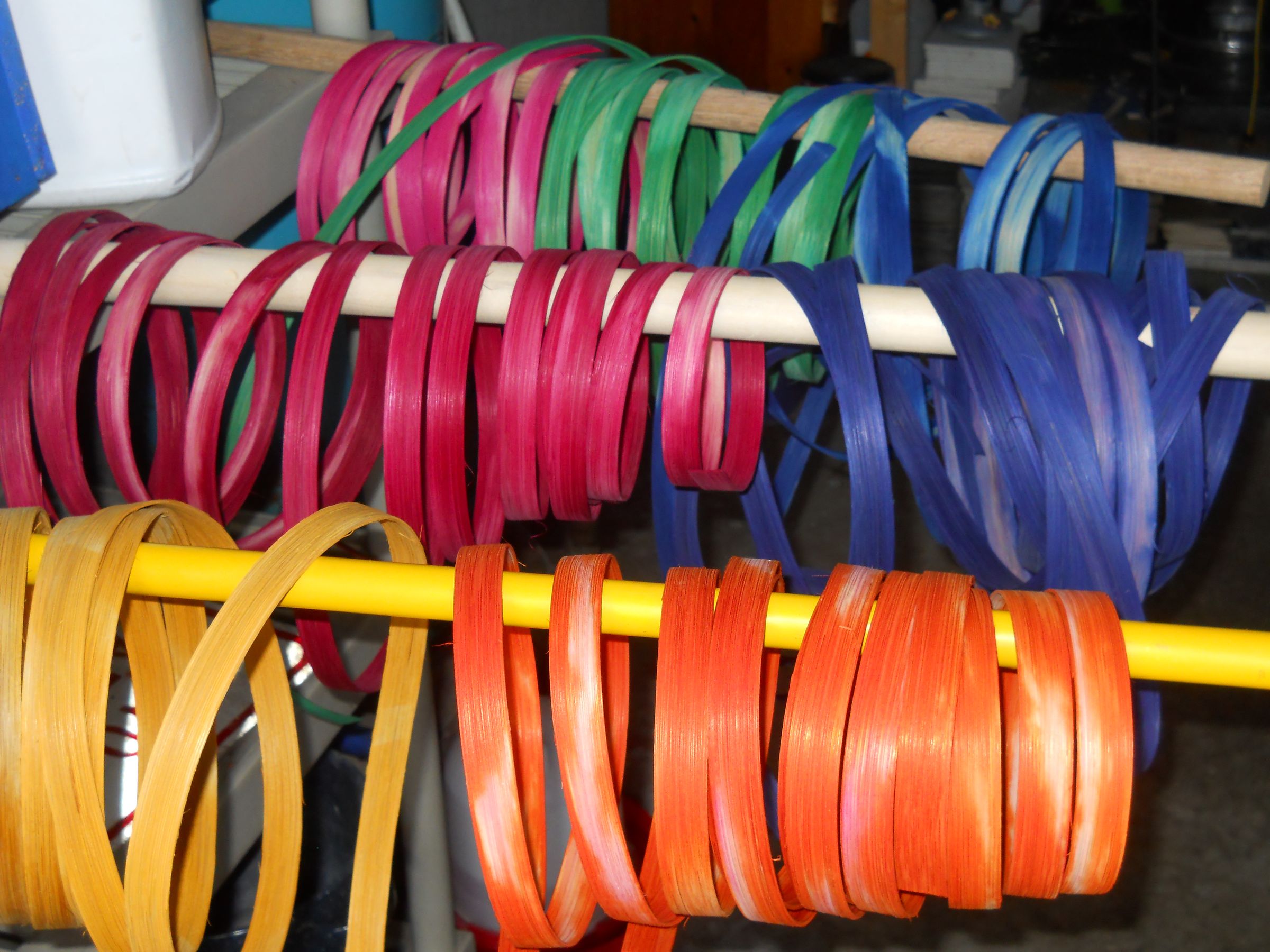 Dyeing Reed for Colorful Baskets : 5 Steps (with Pictures) - Instructables