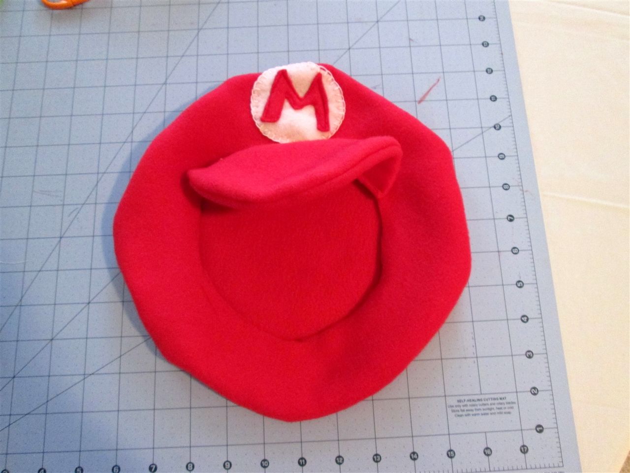 Super Mario Hat Tutorial : 8 Steps (with Pictures) - Instructables