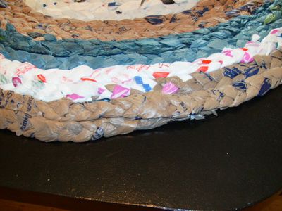 How to Make a Rug From Plastic Grocery Bags : 11 Steps (with Pictures ...
