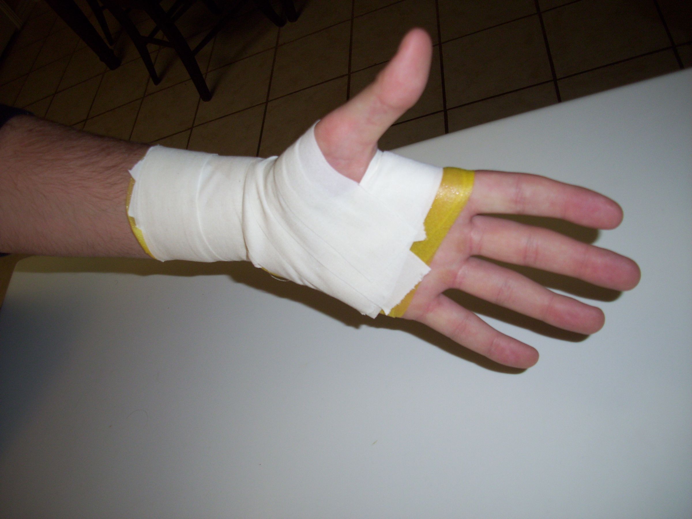 Protective Taping of the Wrist : 6 Steps - Instructables