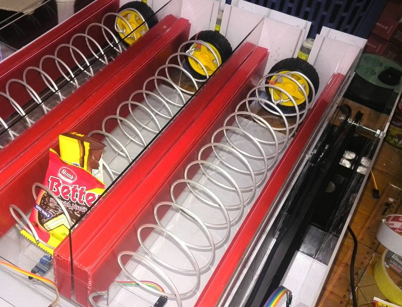 Snacks Vending Machine Powered by Arduino : 10 Steps (with Pictures ...