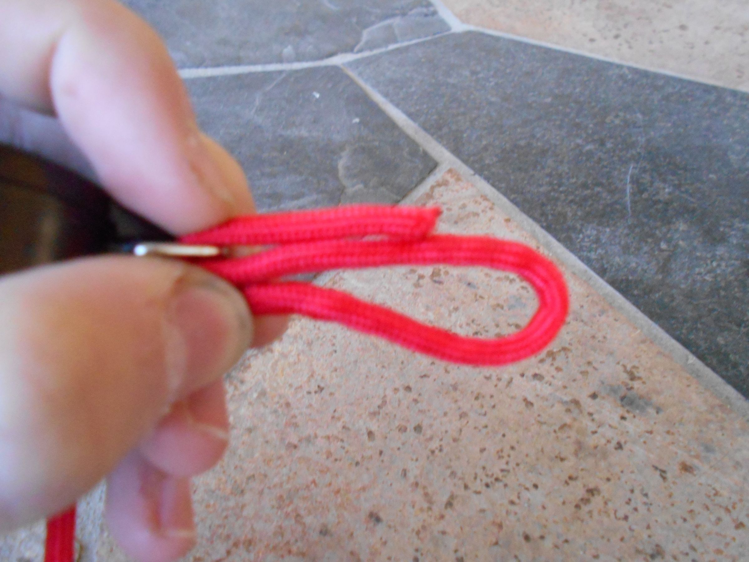 Double Sided Paracord Loop (Keychain Knot) : 4 Steps - Instructables