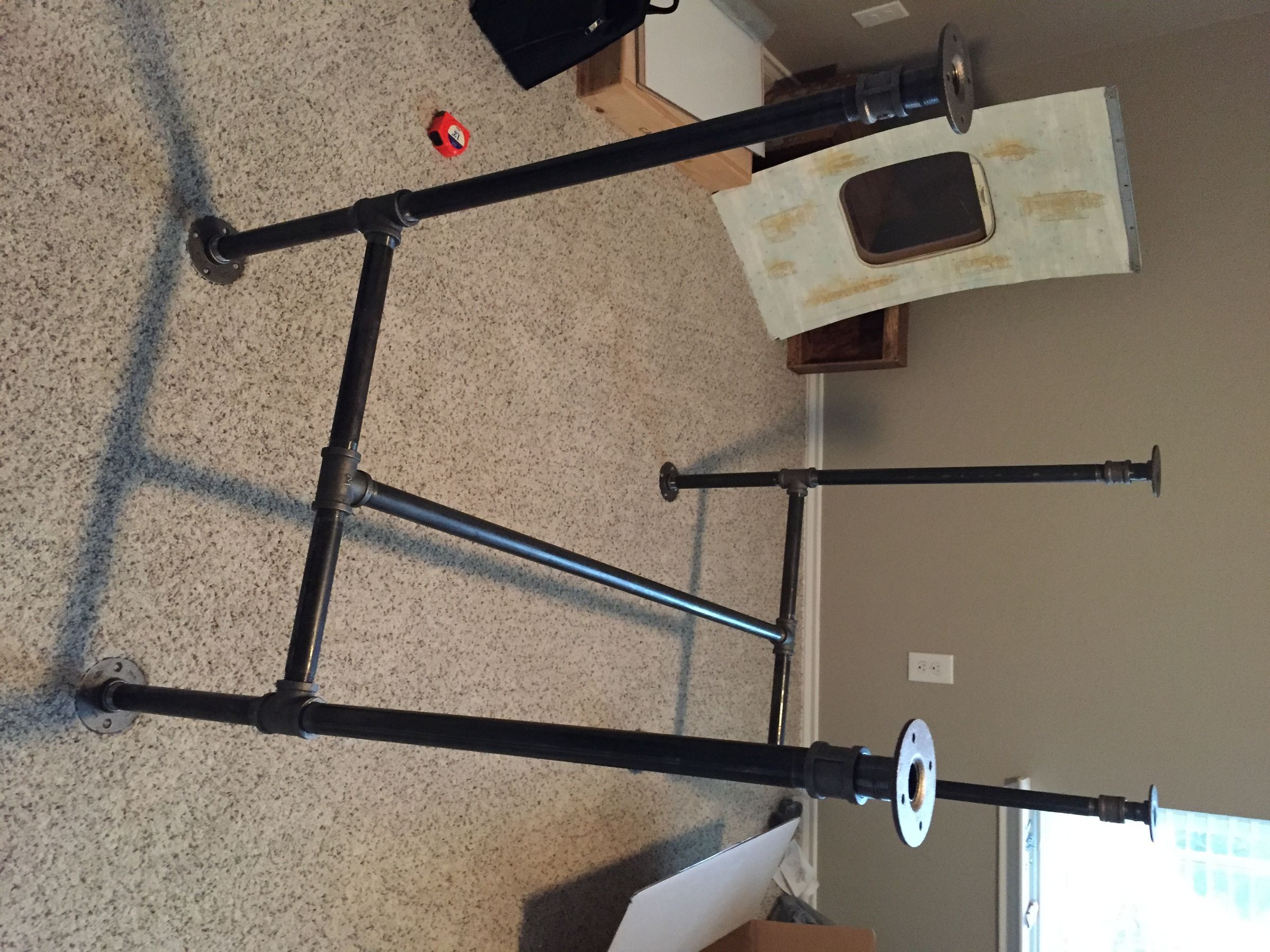 Black Pipe Standing Desk : 8 Steps (with Pictures) - Instructables