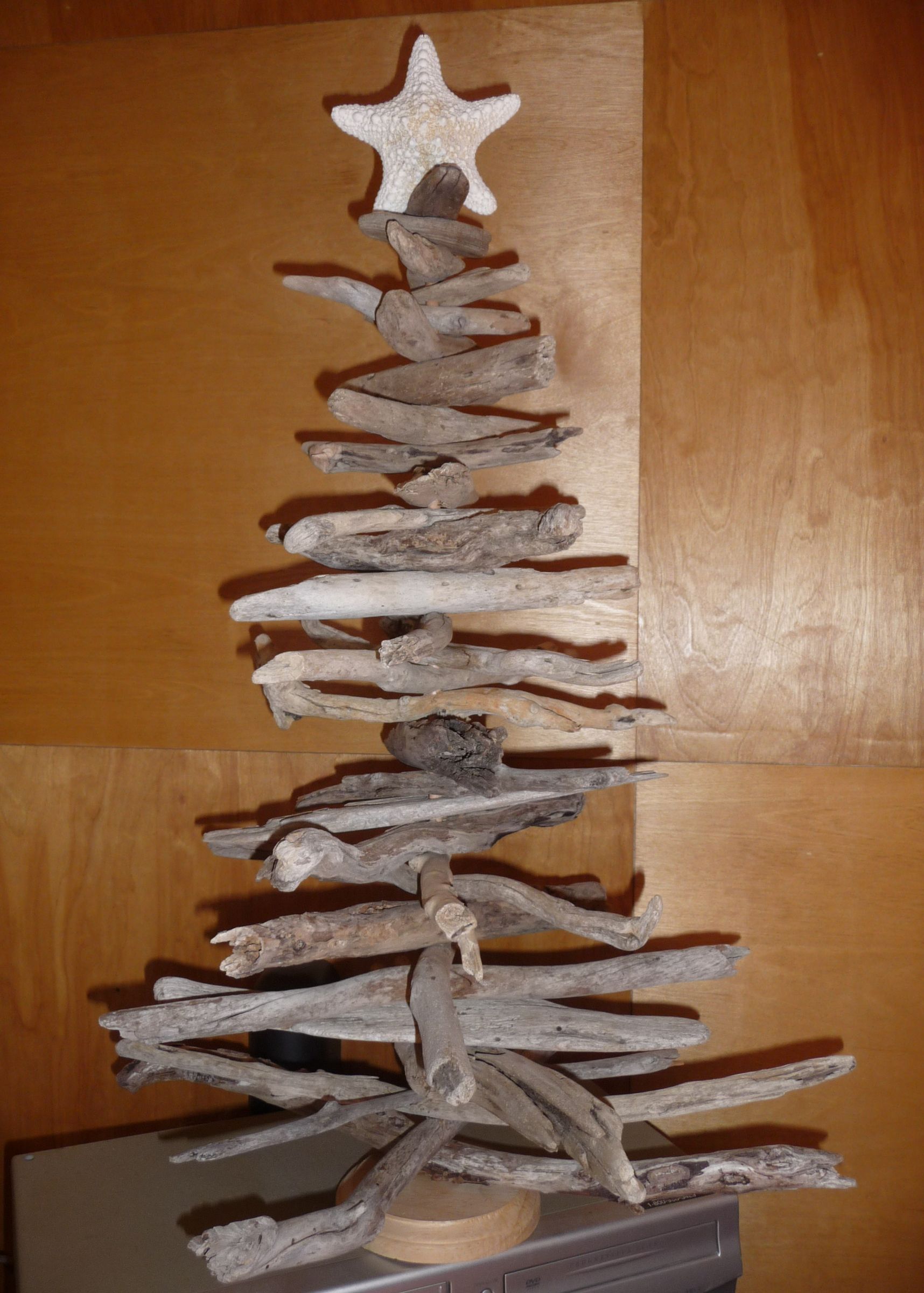 Driftwood Christmas Tree : 5 Steps (with Pictures) - Instructables