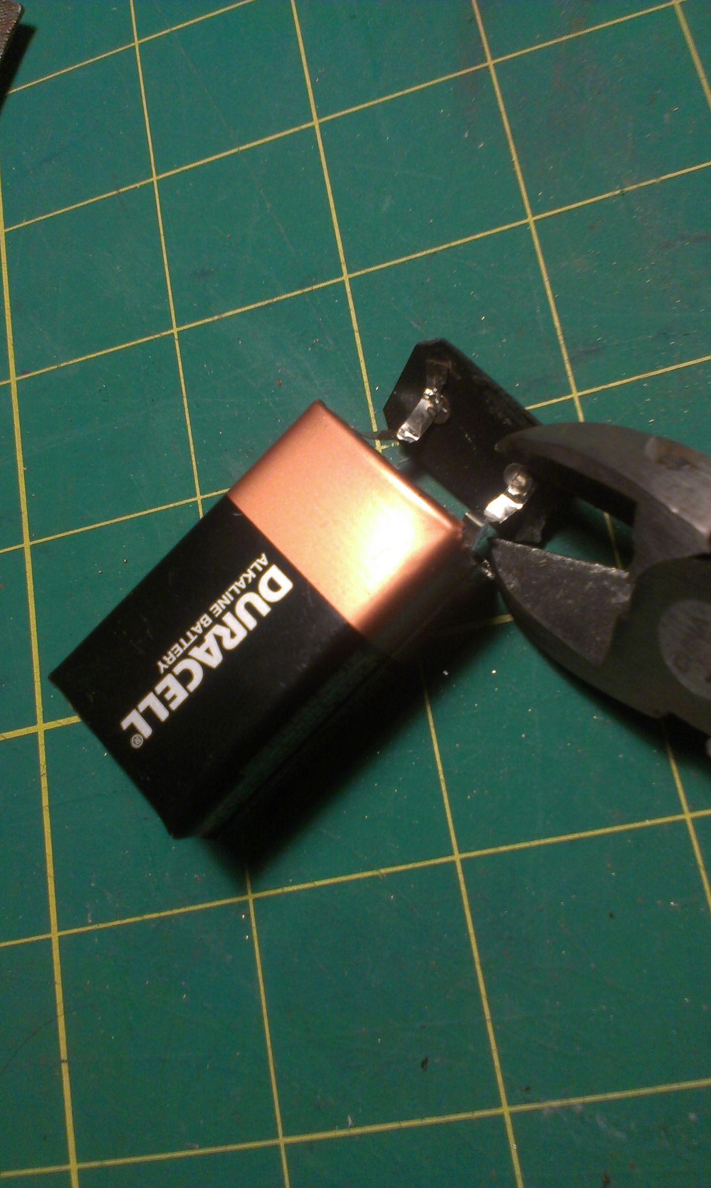 9 Volt Battery Secret Compartment : 5 Steps - Instructables
