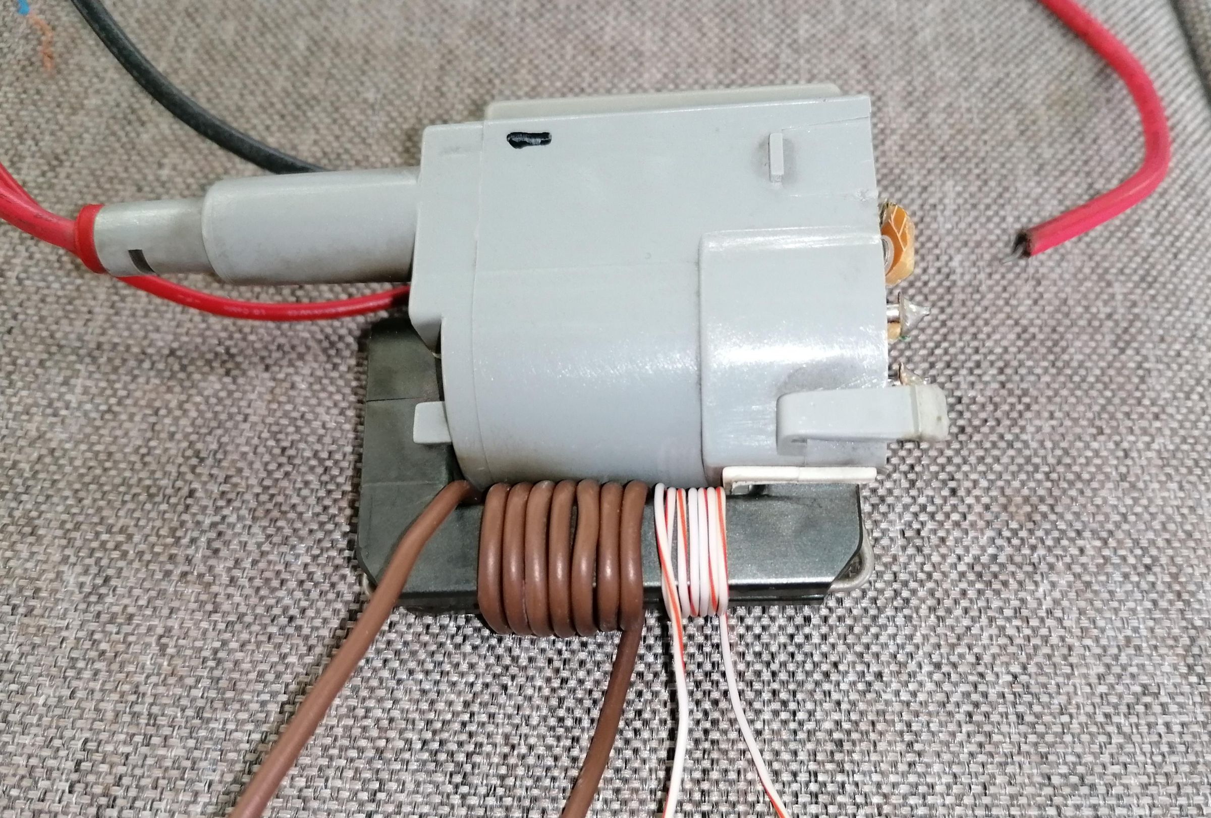 Simple Flyback Driver : 3 Steps (with Pictures) - Instructables