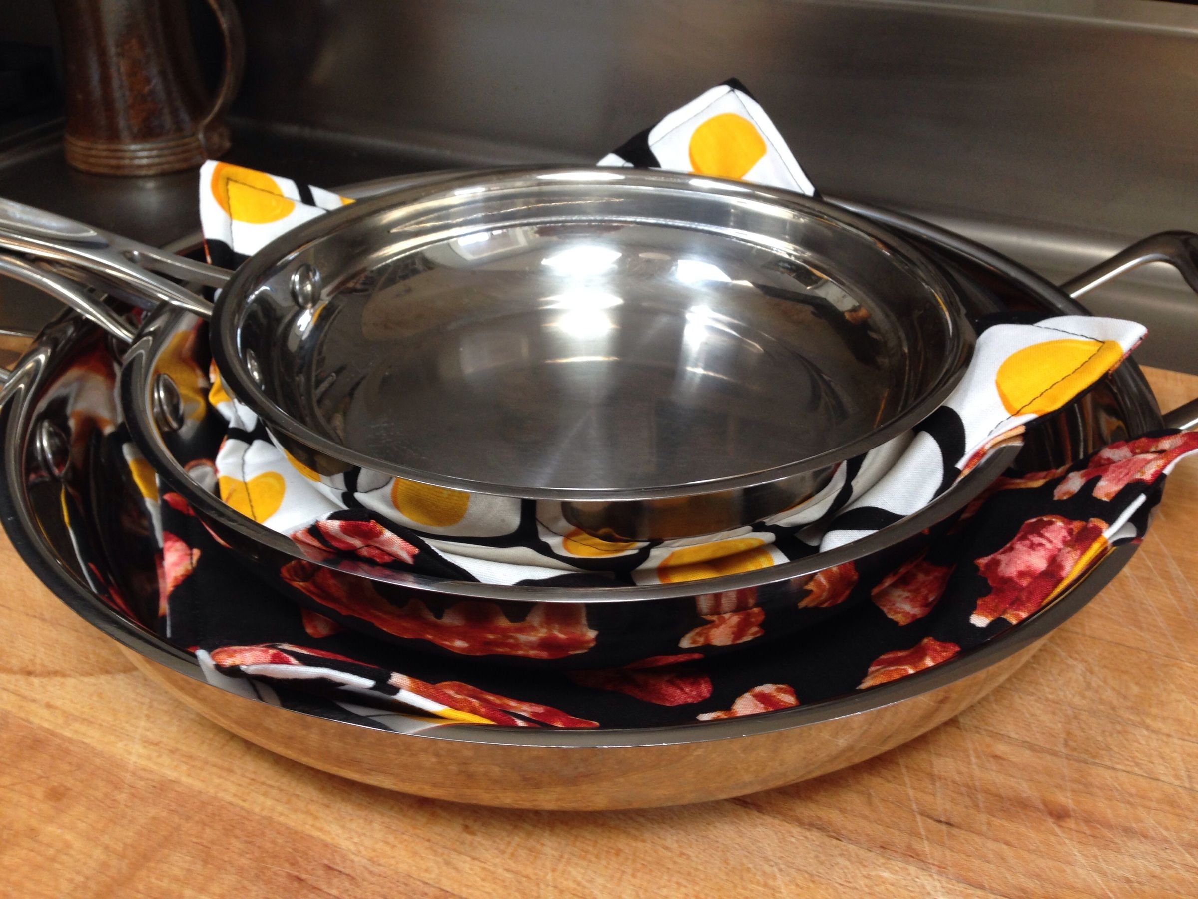Easy and Stylish Fabric Pan Protectors : 8 Steps (with Pictures ...