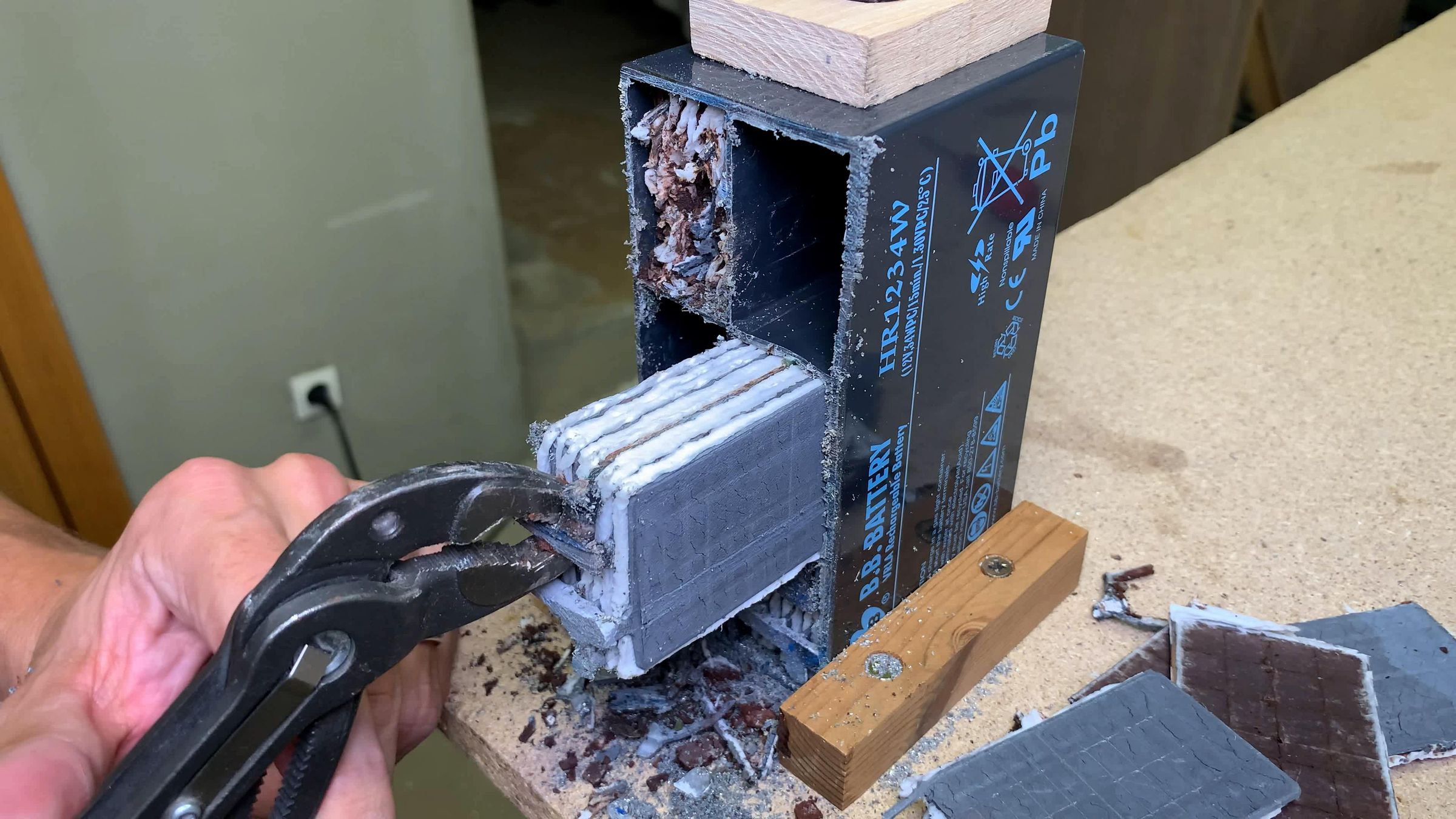 Repairing 12v 9Ah Lead Acid Battery and Adding More Capacity : 11 Steps ...