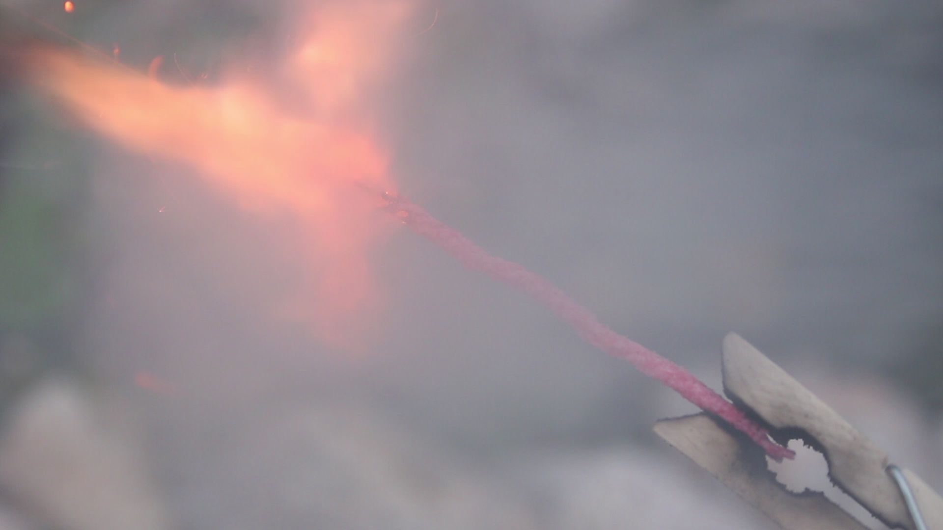 Homemade Sparklers for the 4th of July! - (Improvised Hand-Held ...