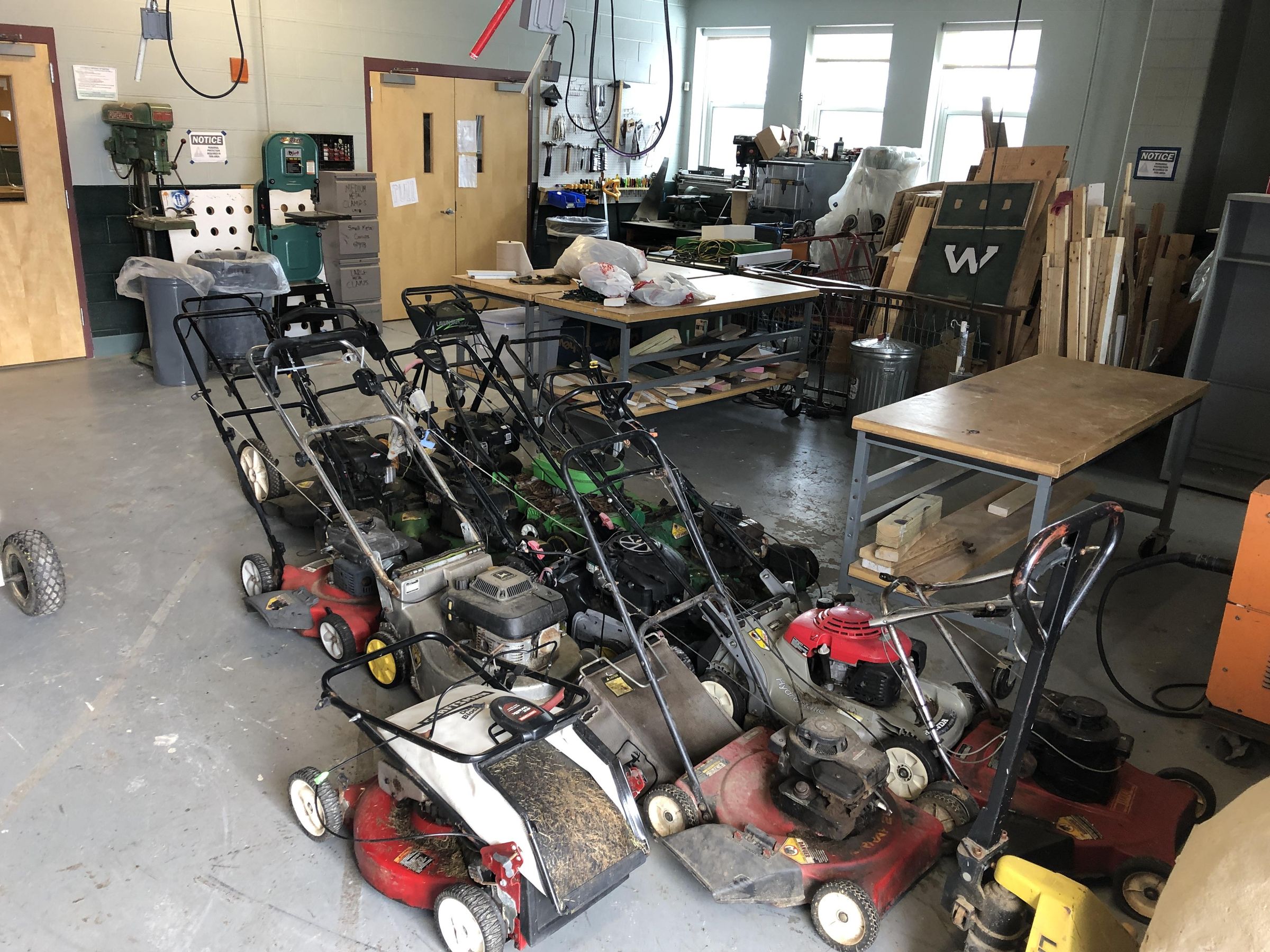 The Revolve Electric Lawn Mower - Made From Recycled Components! : 12 ...